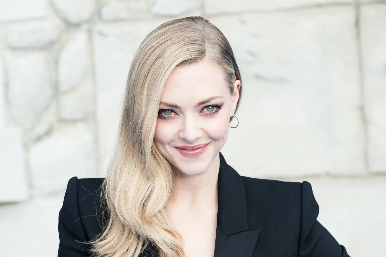 Amanda Seyfried's 'Thelma & Louise' Musical: Cast, Plot, & Everything ...
