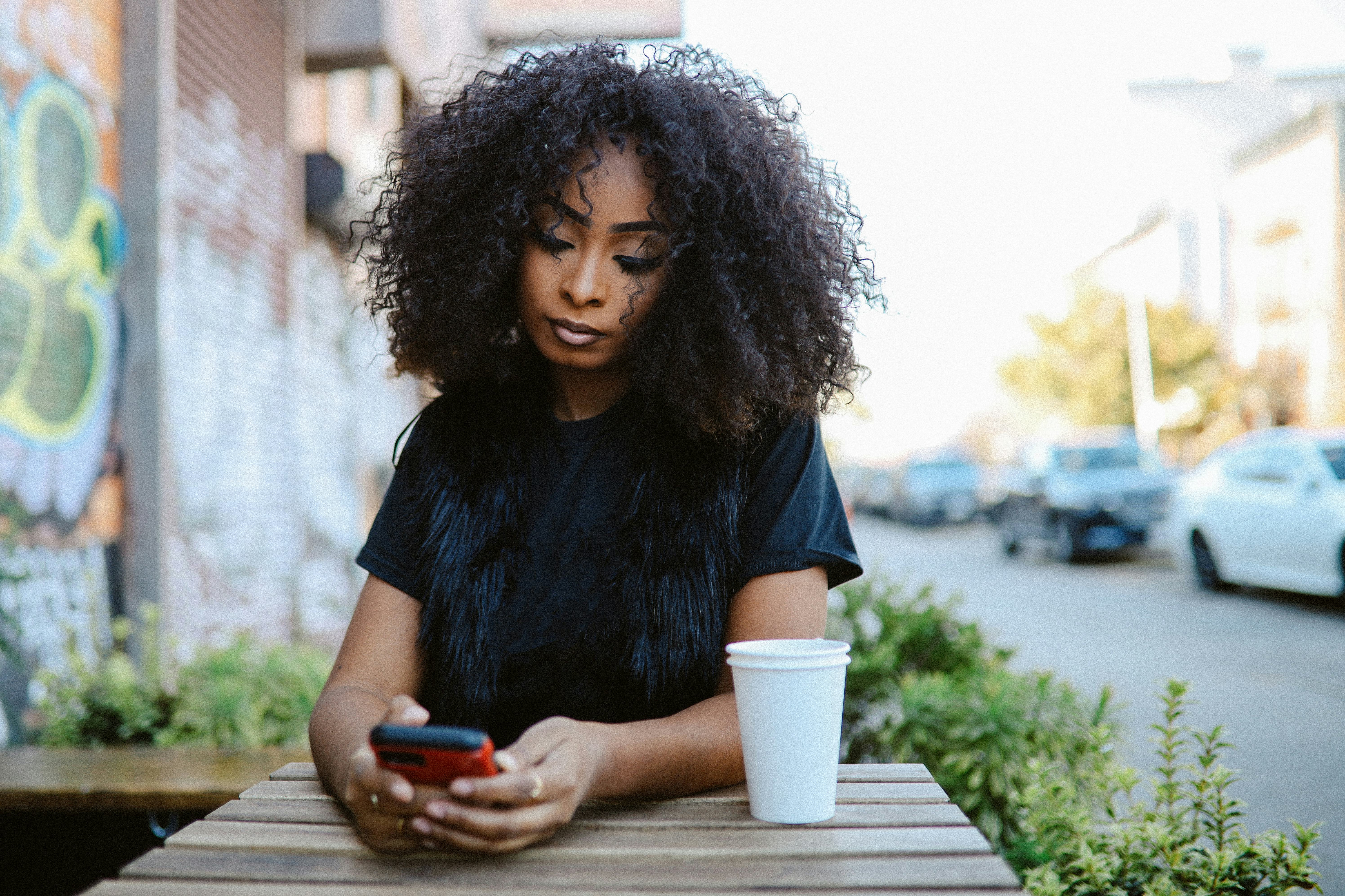 10 Texts To Send Your Ex-Best Friend When You Want To Reconnect
