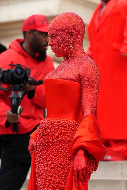 Doja Cat Wore Over 30,000 Crystals To Schiaparelli’s Couture Show