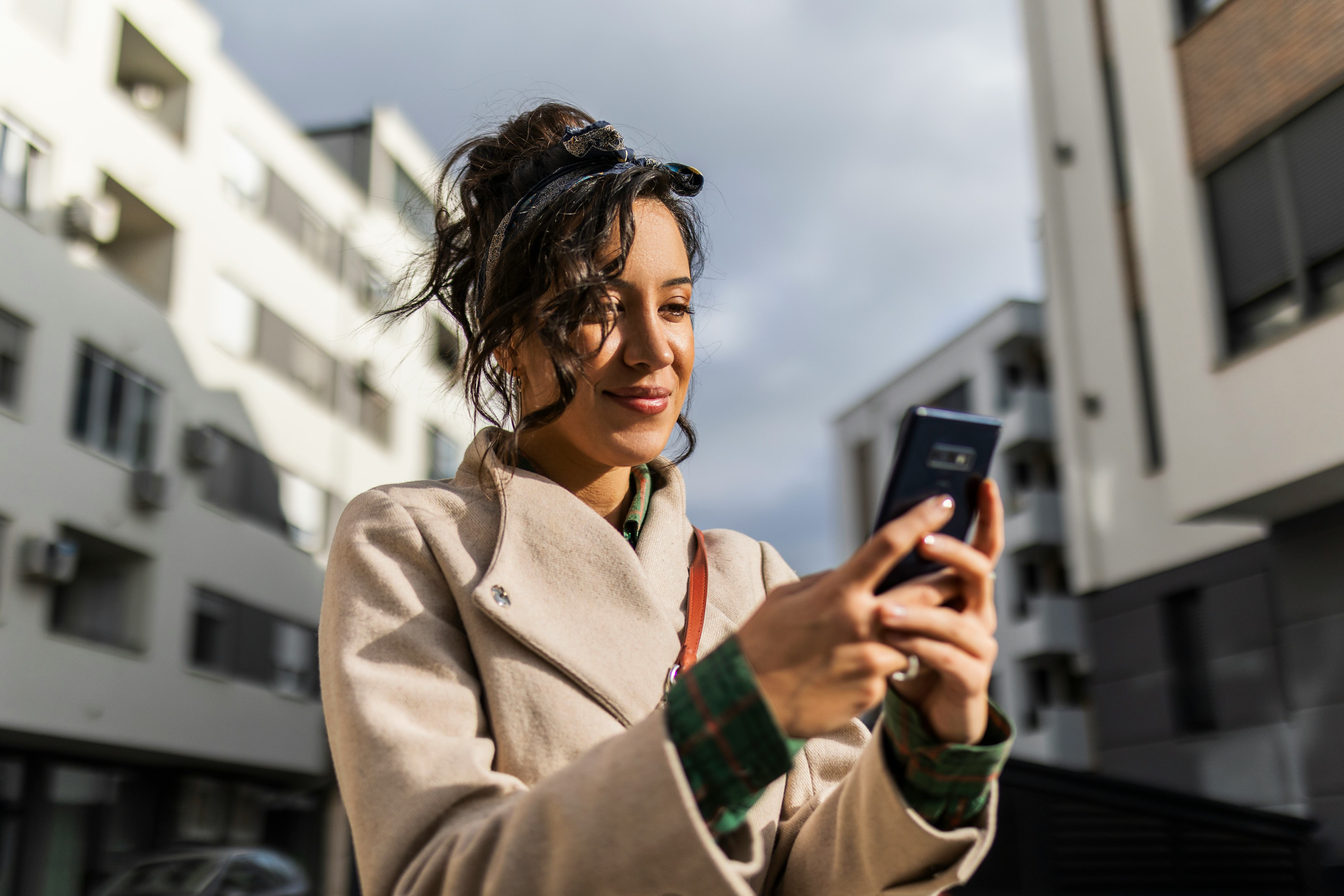 28 Hinge Prompt Answers To Try If You Want A Serious Relationship