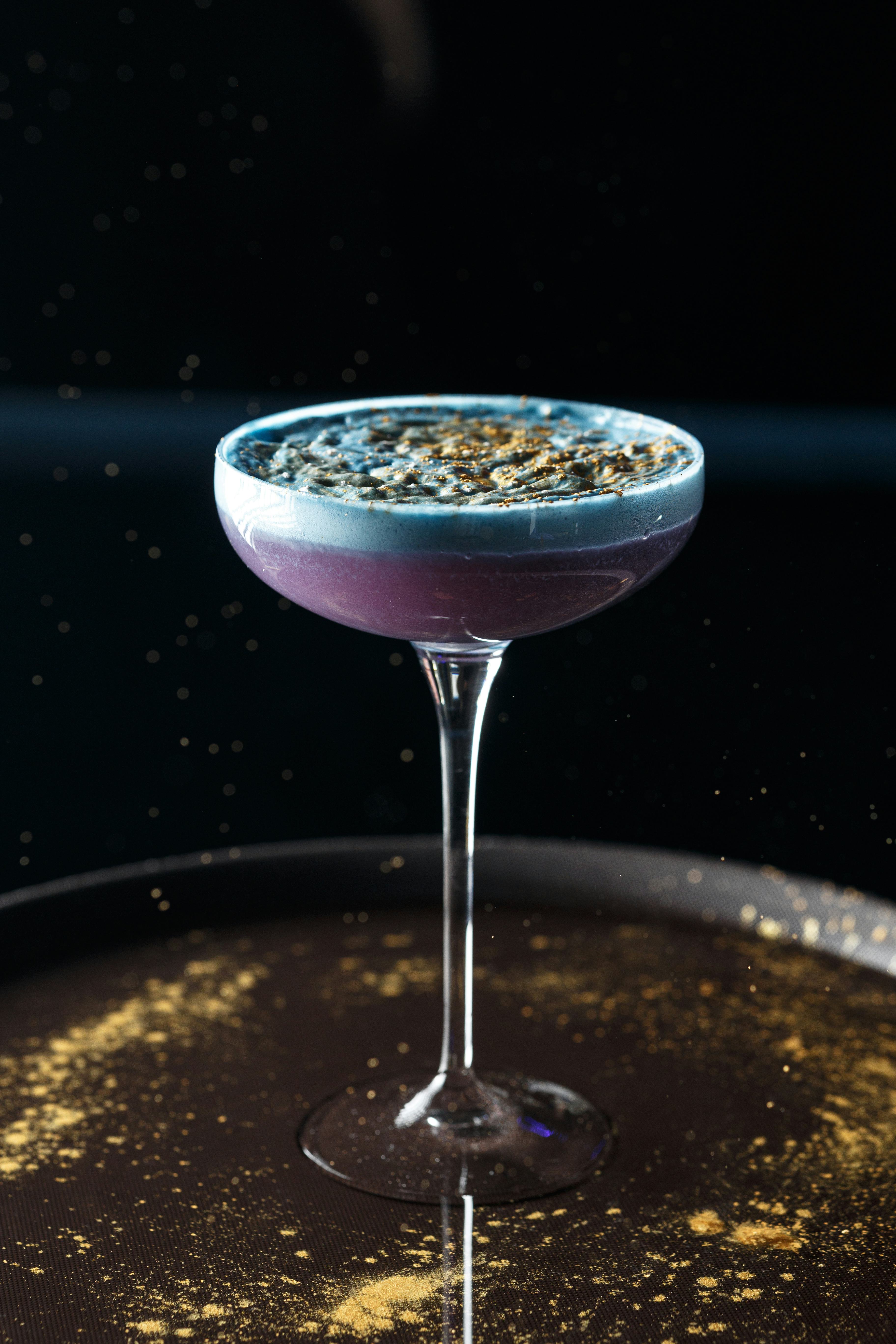 The Ultimate Holiday Mocktail Guide To Toast The Season