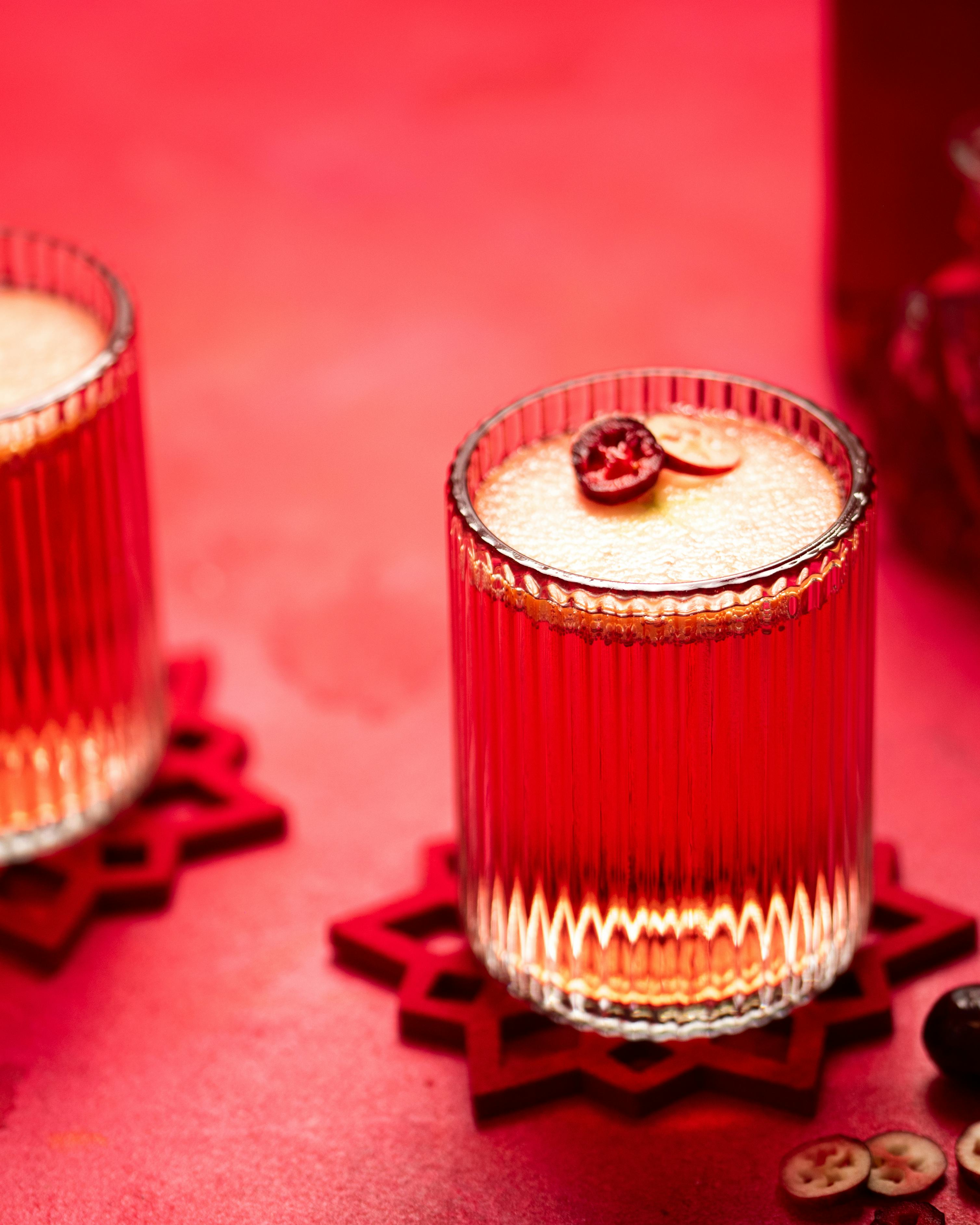 The Ultimate Holiday Mocktail Guide To Toast The Season