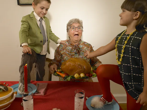 25 Icebreakers For Thanksgiving Dinner, Because Your Family Is *Awkward*