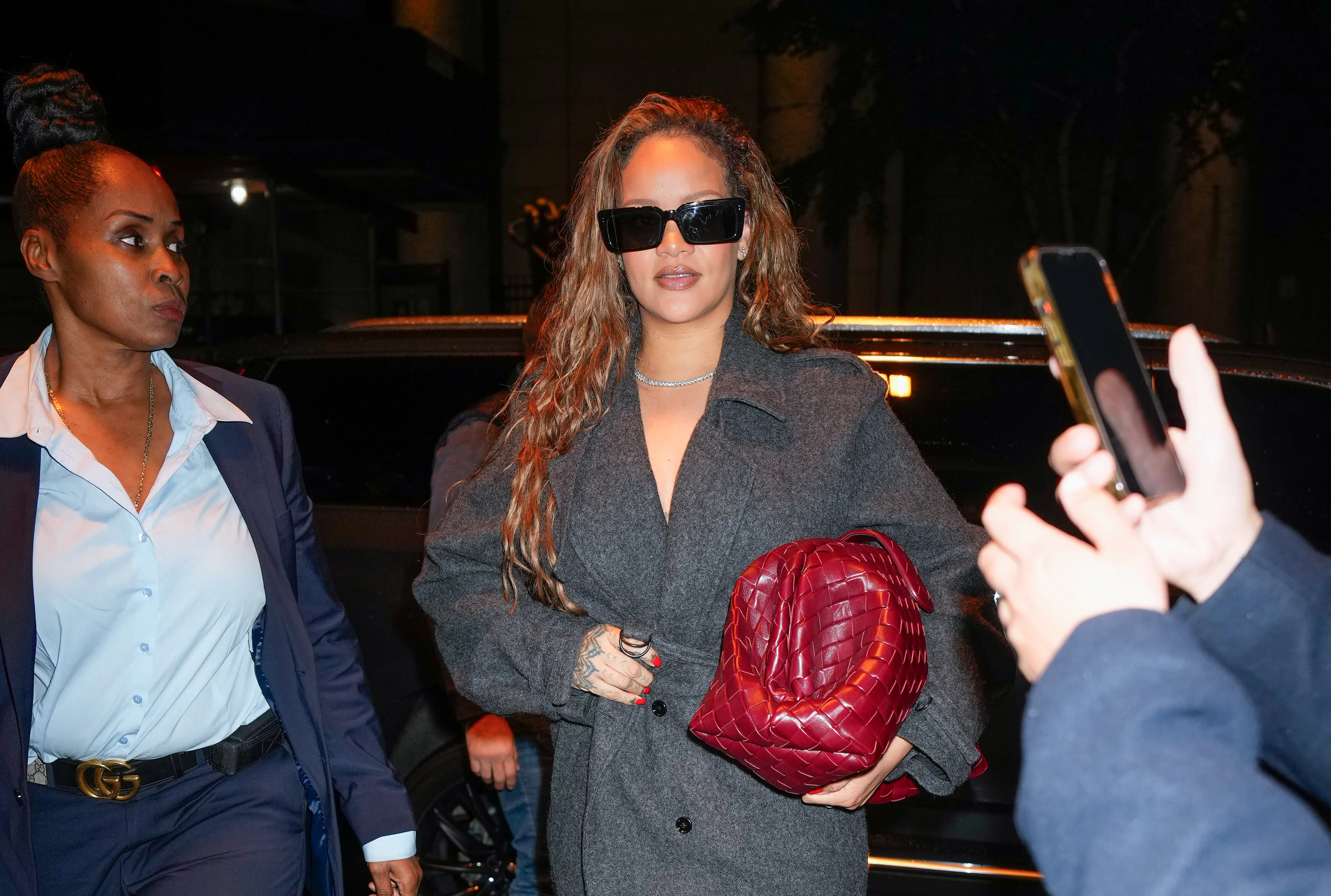 Rihanna's Honey Blonde Hair Color Is Like Wearable Sunshine For Winter