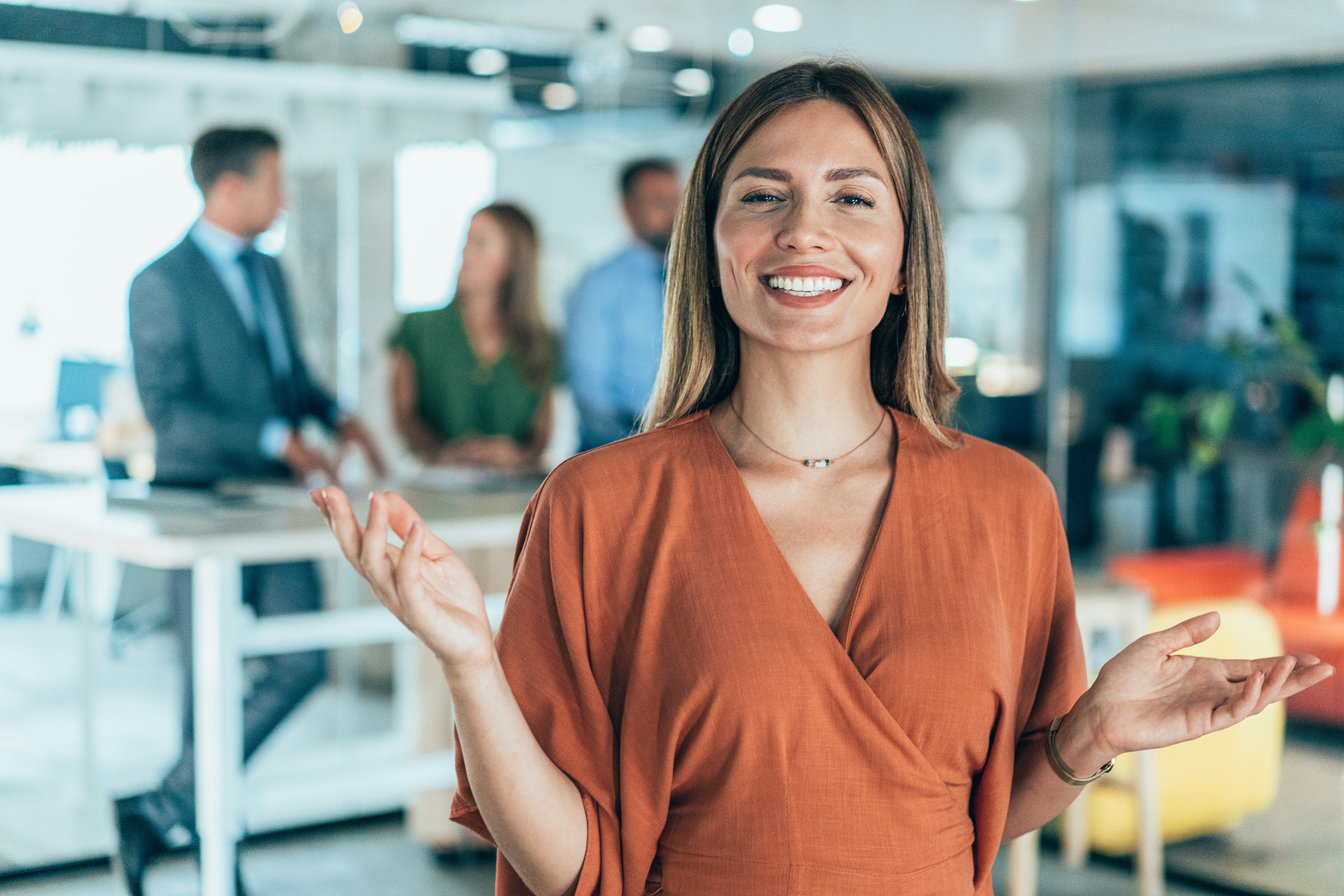 19 Signs Your Work Environment Is Toxic & Affecting You Negatively