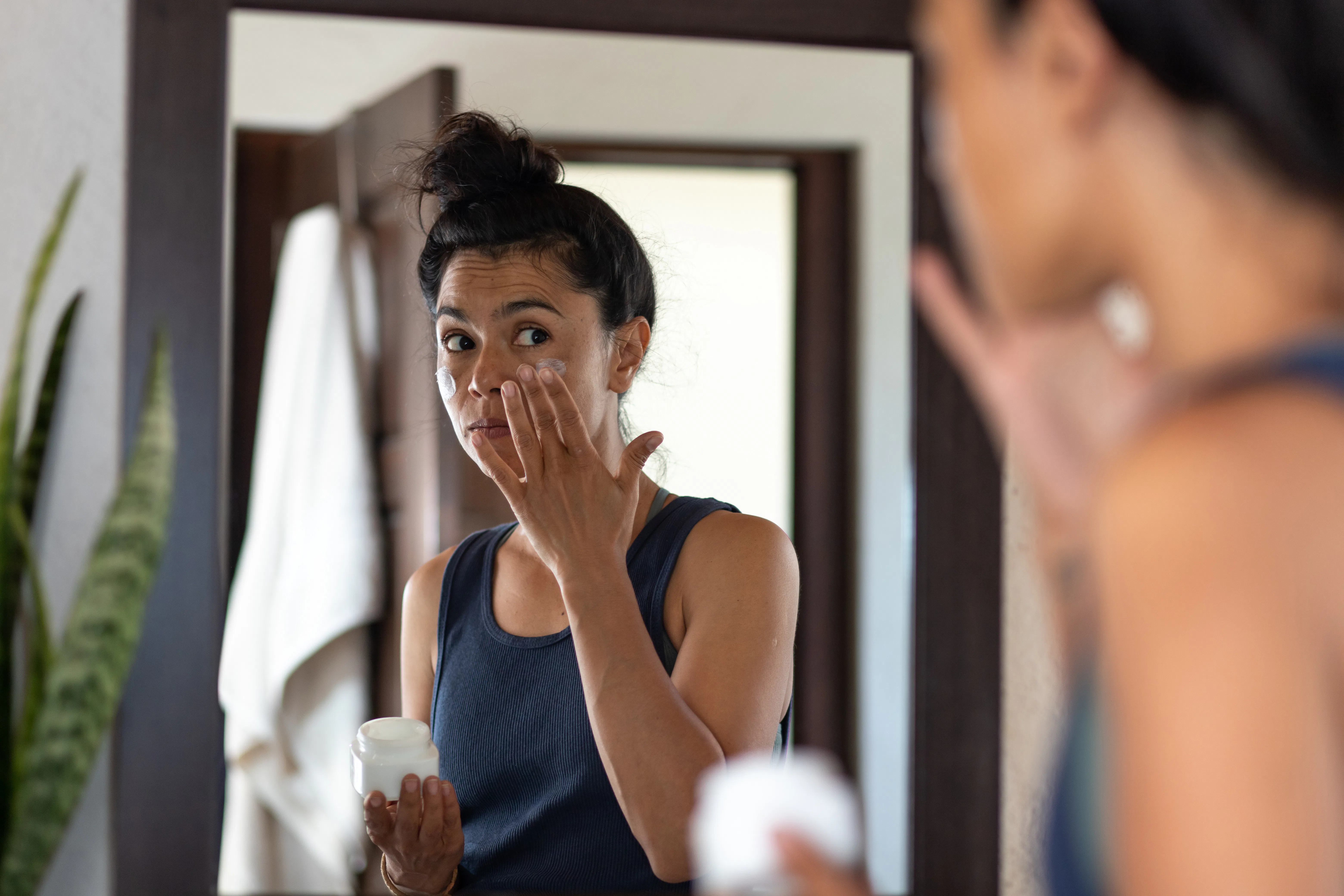 The Difference Between Moisturizing & Hydrating Your Skin Is More ...