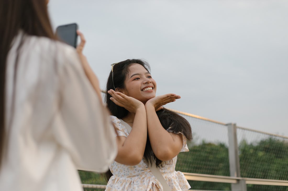 15 Ways To Feel More Comfortable In Your Own Skin Every Day