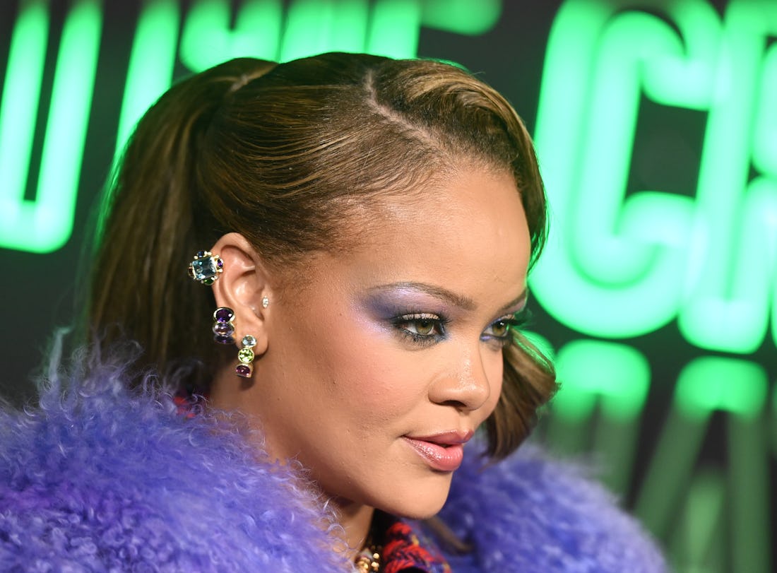 Rihanna's Purple Eyeshadow Is The Ultimate New Year’s Makeup Inspo