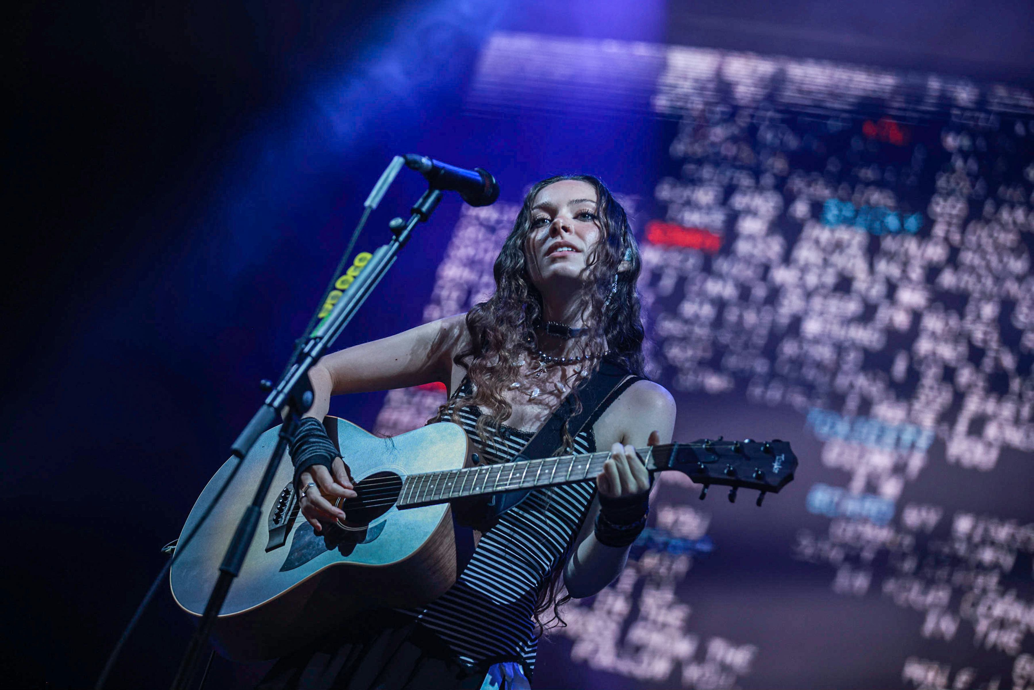 Holly Humberstone On Touring & Her ‘Paint My Bedroom Black’ Deluxe Album