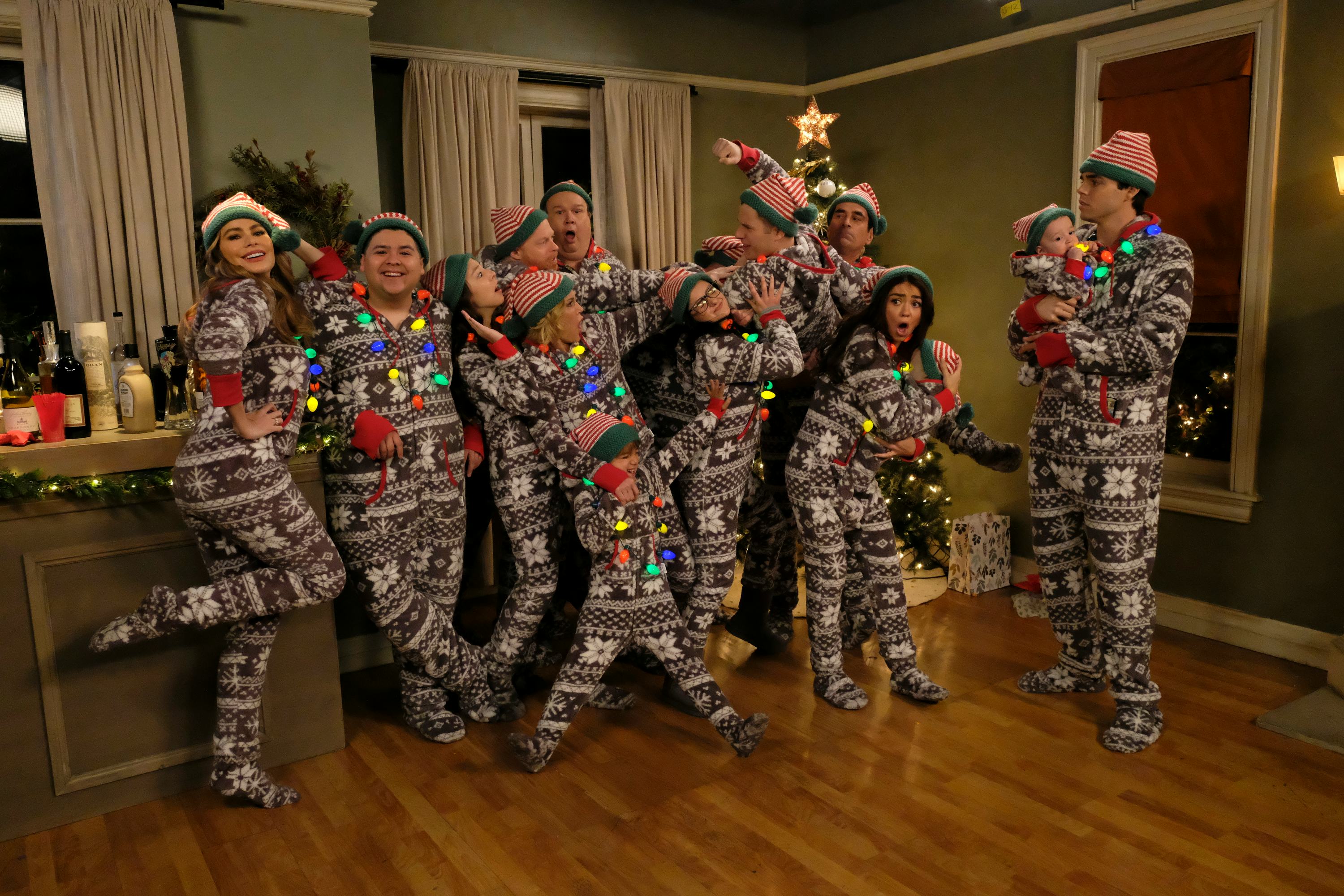 How To Watch Every 'Modern Family' Christmas Episode