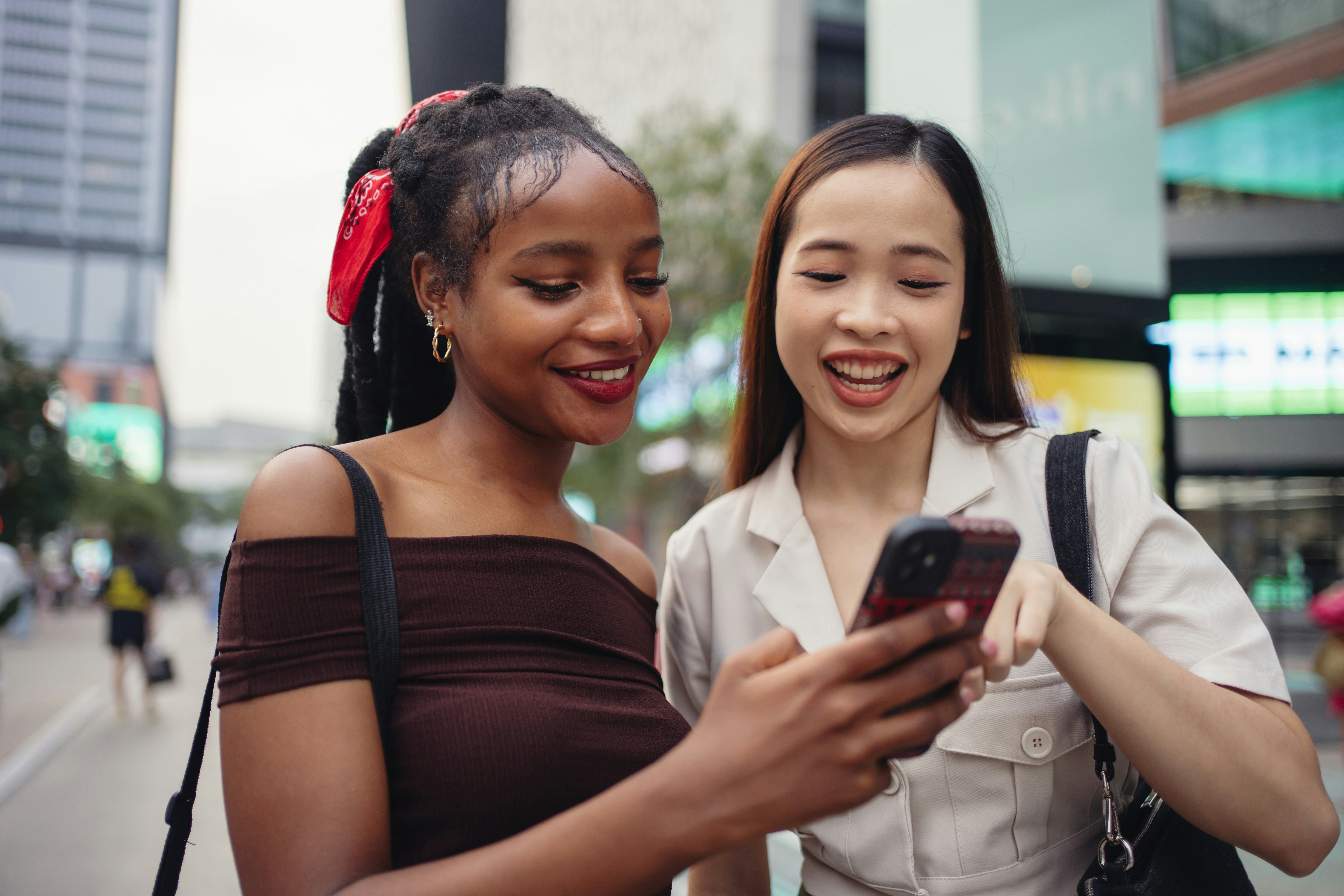 The 3 Zodiac Signs With The Most Street Smarts