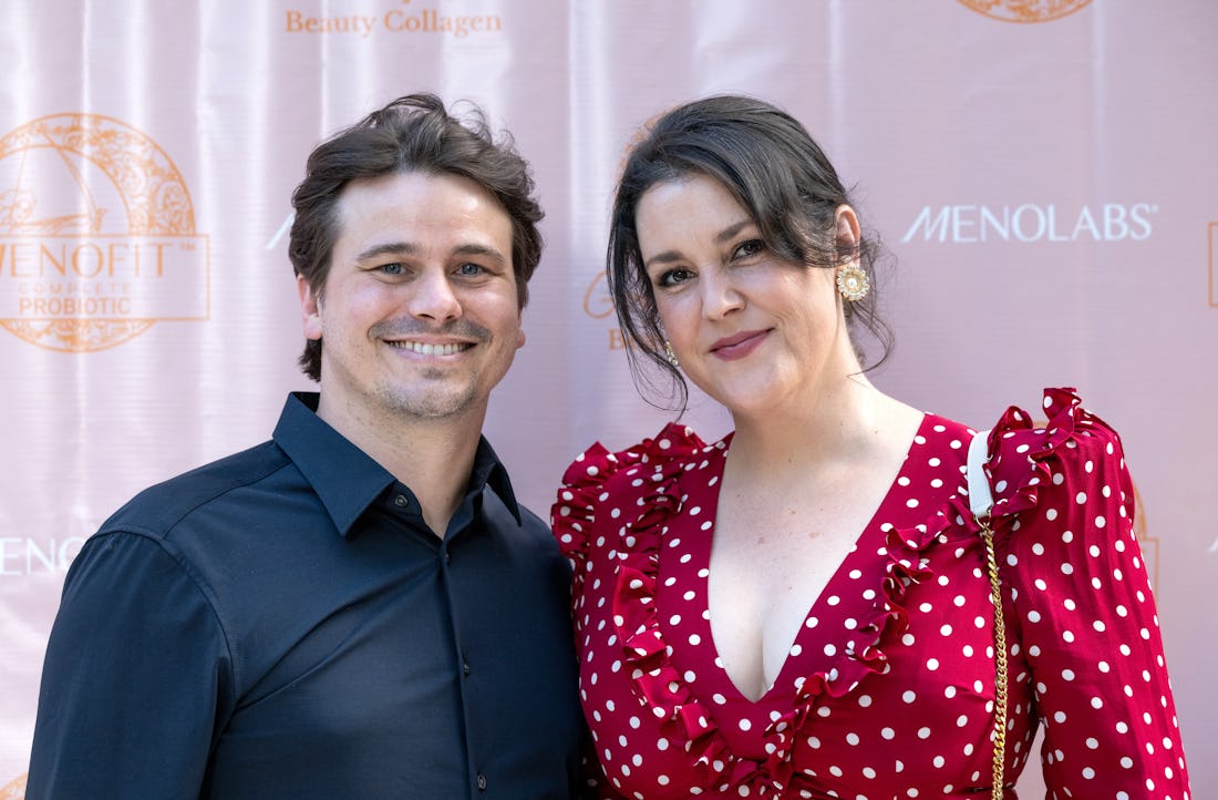 Who Is Melanie Lynskey's Husband? She Met Jason Ritter On Set In 2013