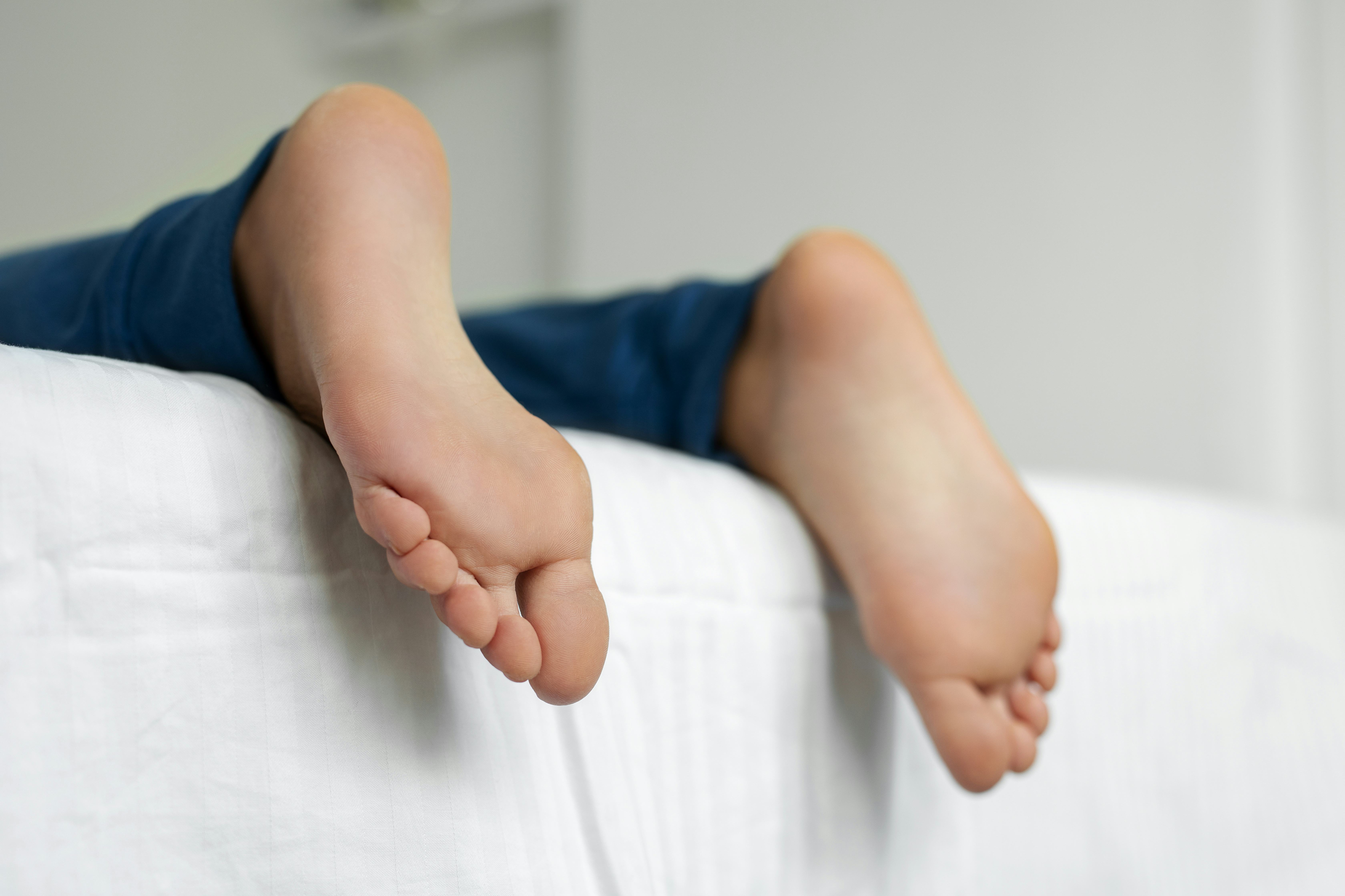 Is Toe Hair Normal? You Shouldn't Be Worrying About How Your Feet Look ...