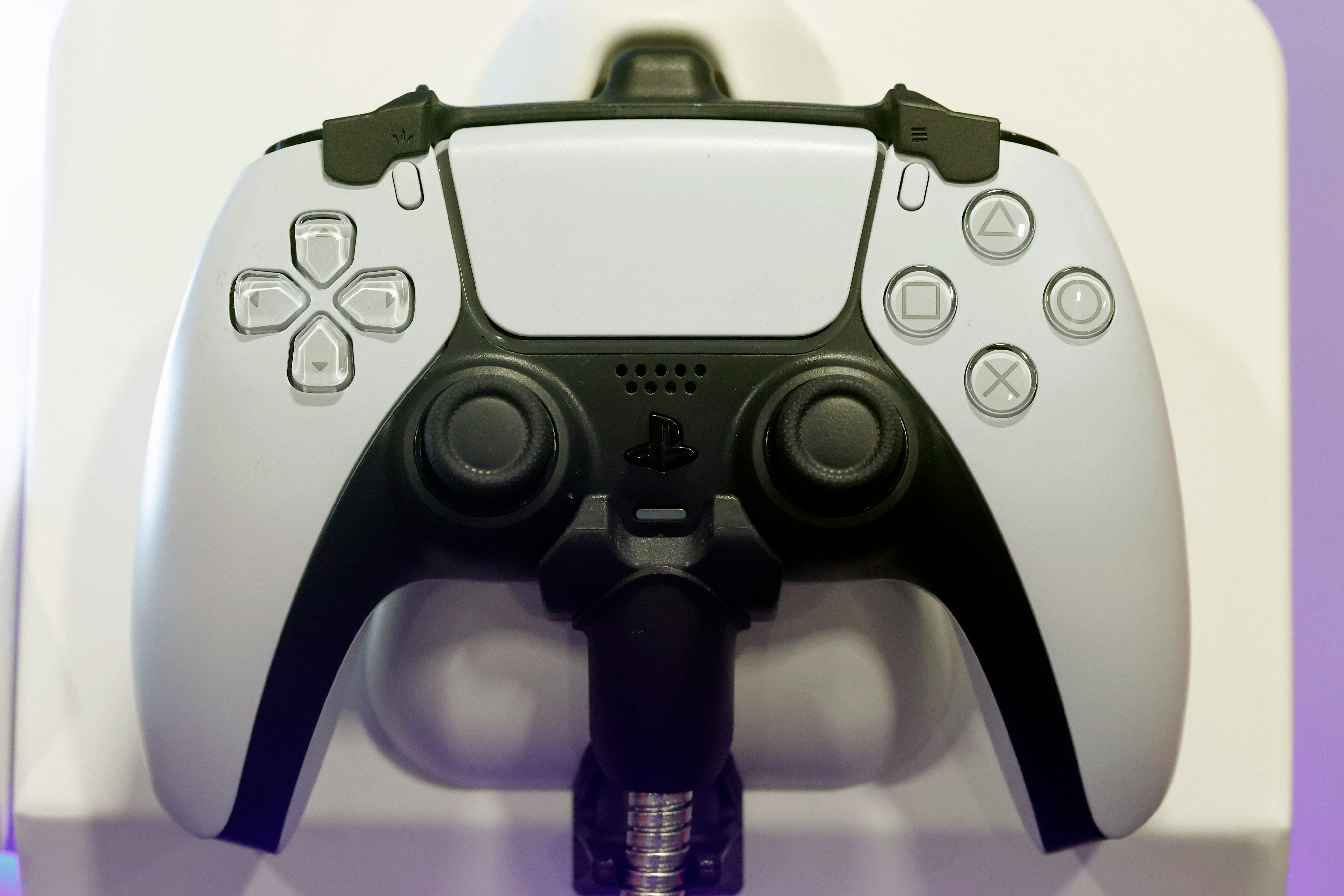 PS5 Handheld Rumors Hint at a Soft Reboot for Sony in 2023