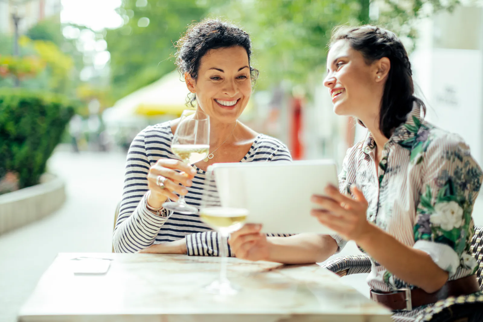 18 Instagram Captions About Aunts To Post On Mother's Day