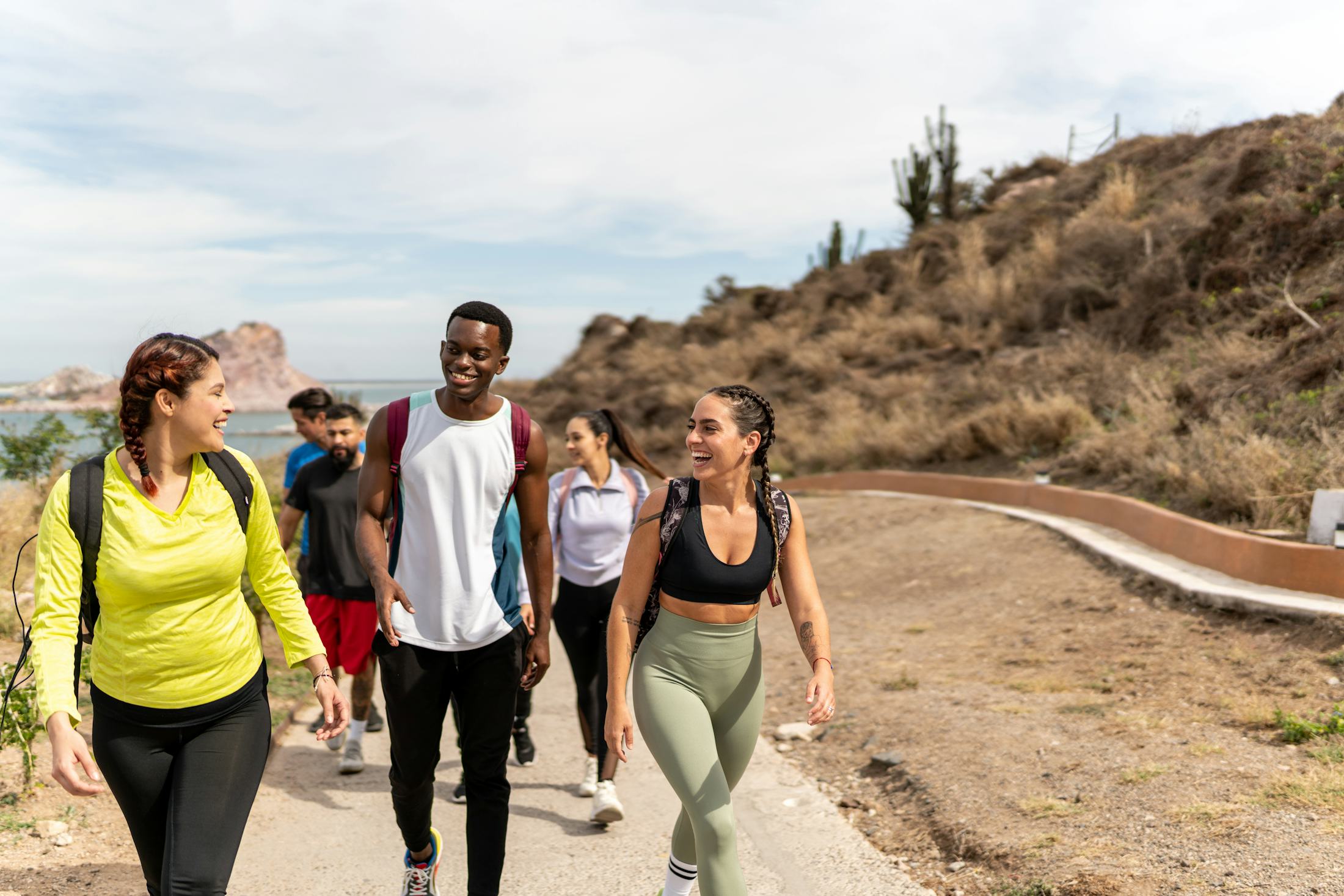 All The Benefits Of Hiking, As Explained By Trainers