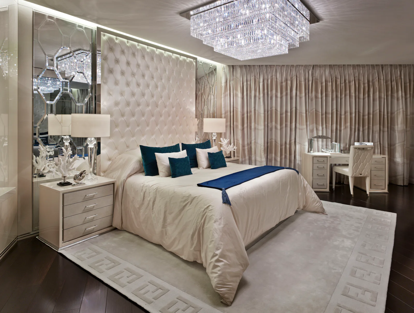 The Timeless Glamour Home Decor Trend, Explained