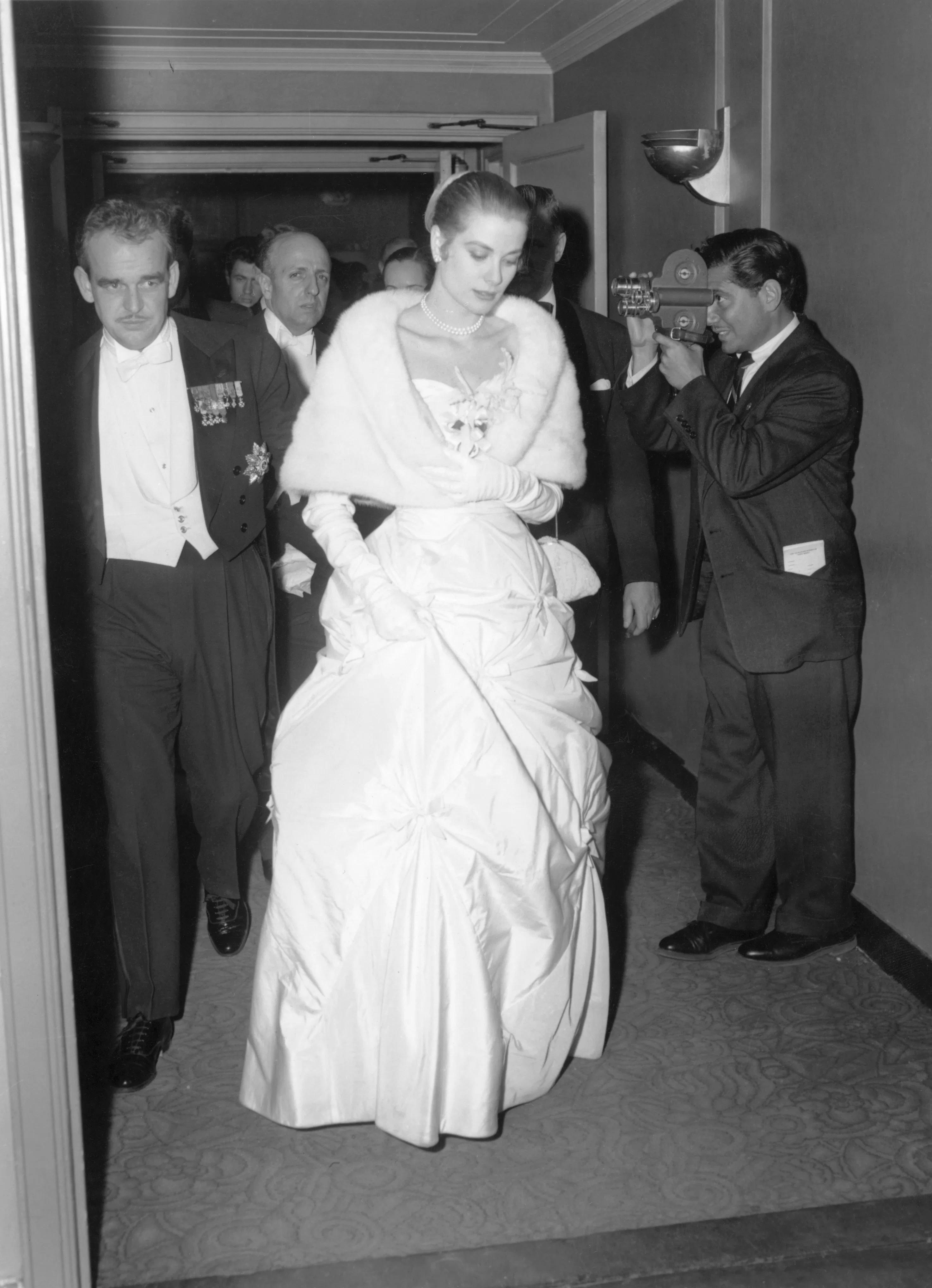 Let Grace Kelly's Style Inspire Your Next Outfit Choice