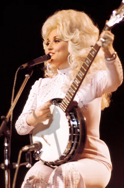 22 Iconic '70s Outfits That Will Go Down In Fashion History