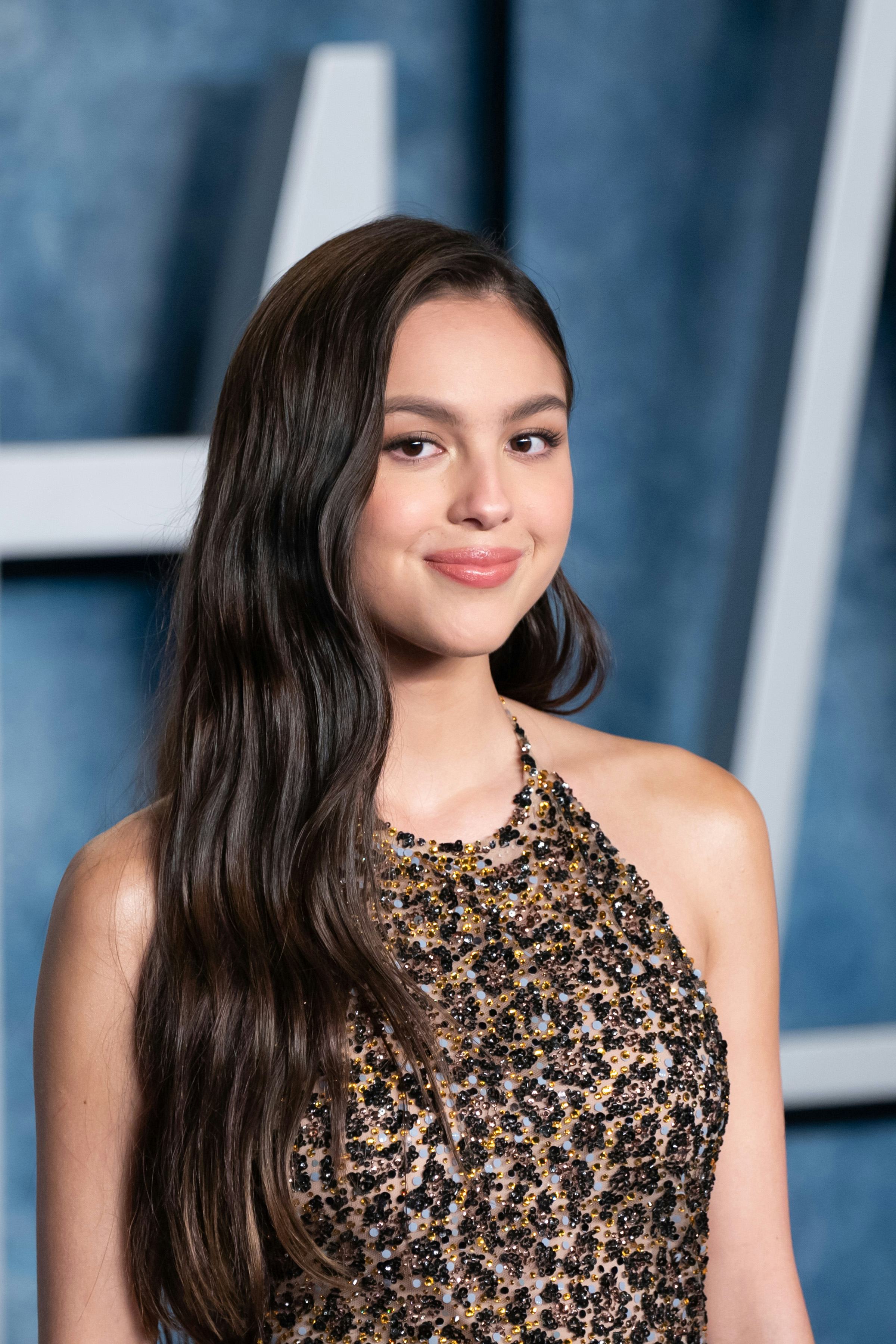 Madison Beer's Response To Olivia Rodrigo's "Vampire" Shades Zack Bia