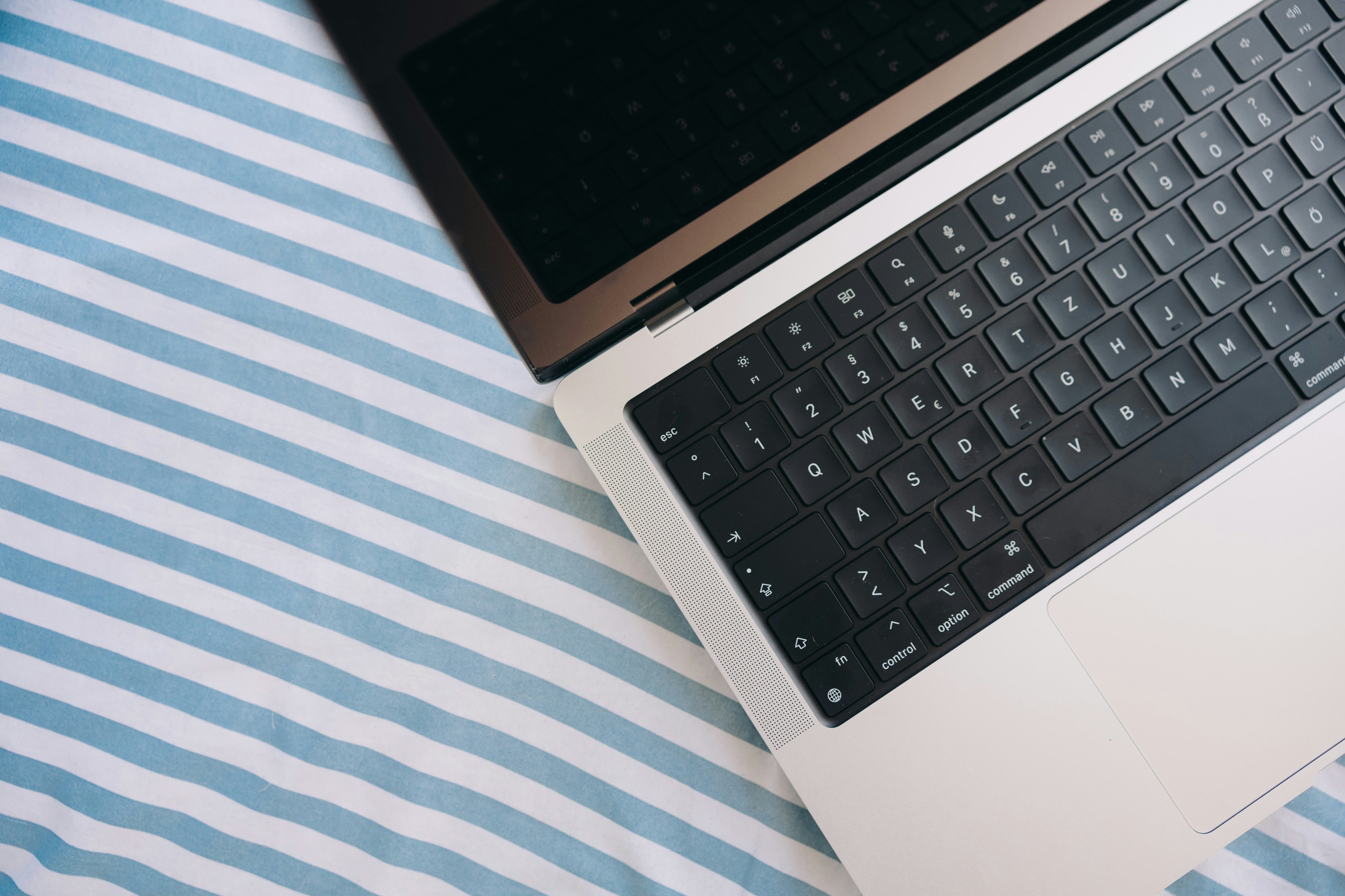 13 Tips For Cleaning & Organizing Your Laptop, Once & For All