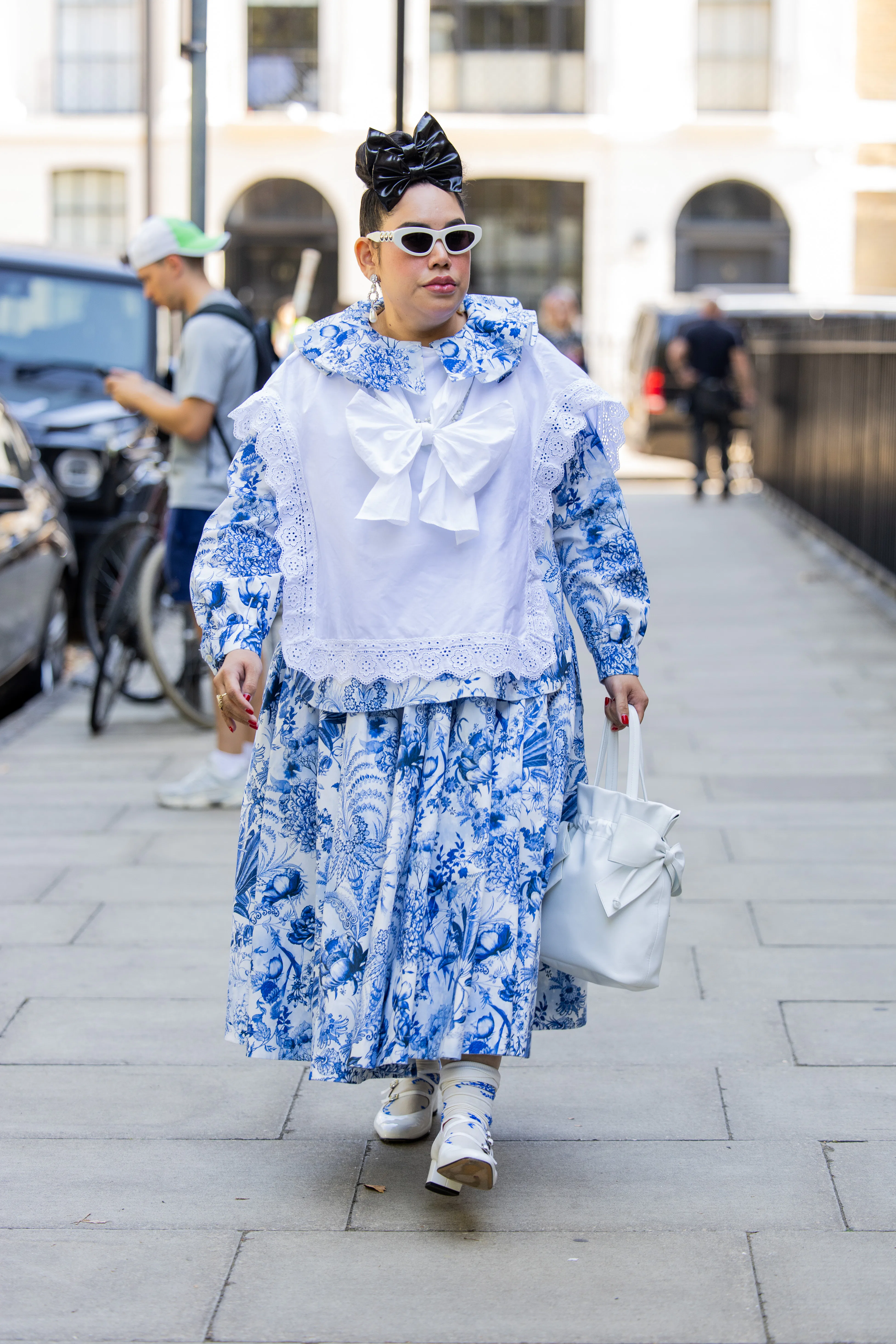 The London Fashion Week Spring/Summer 2024 Street Style Beauty Looks ...