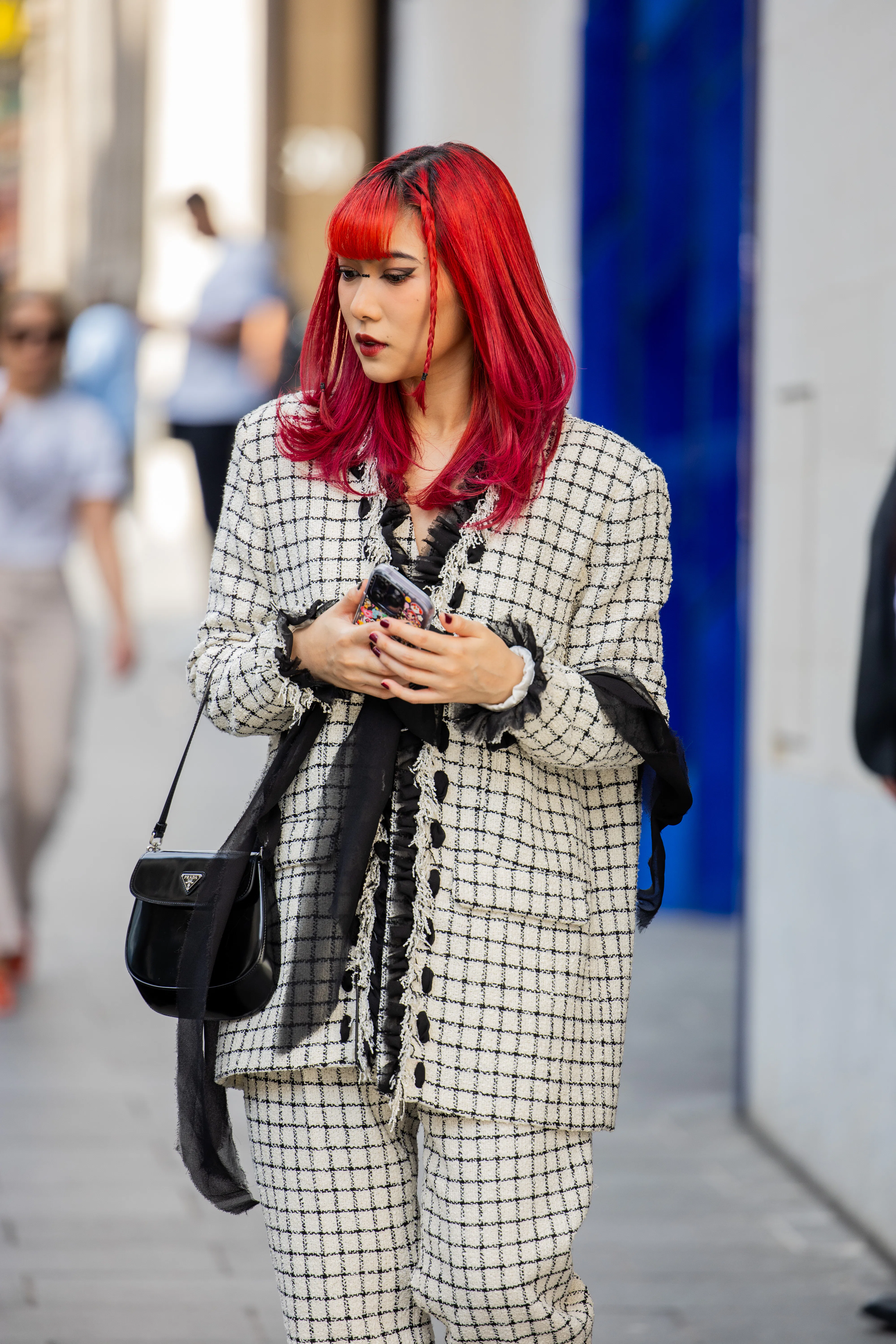 The London Fashion Week Spring/Summer 2024 Street Style Beauty Looks ...