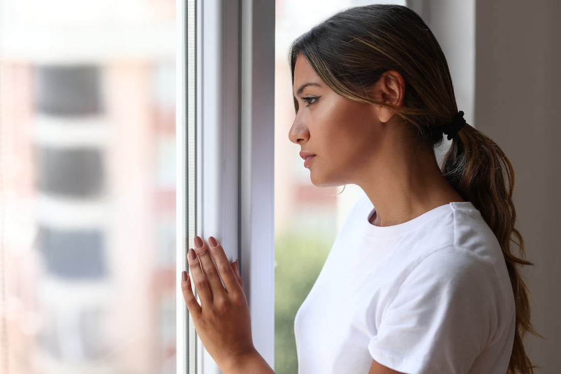 11 Signs Your Relationship Is Dragging You Down & Making You Unhappy