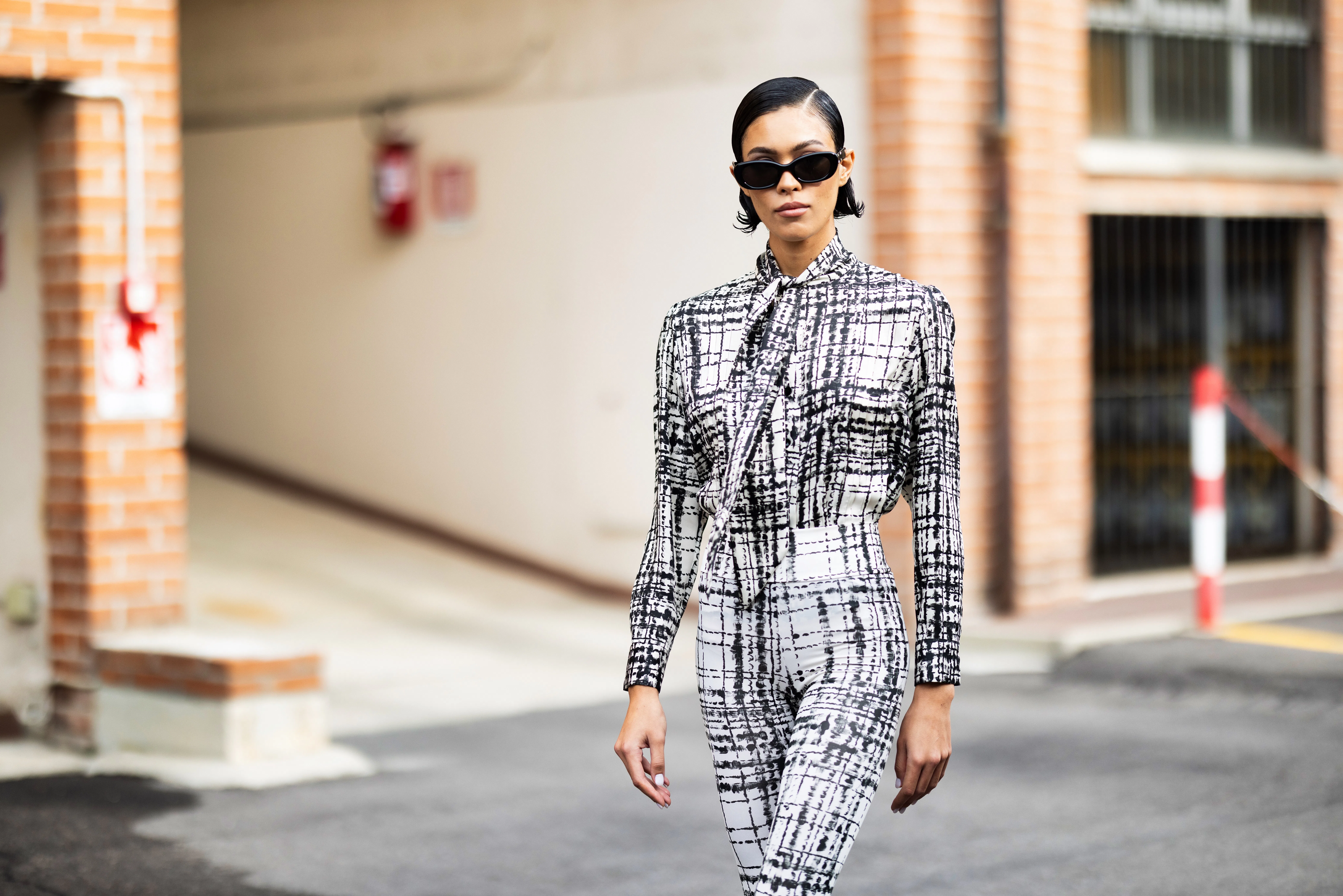 Side-Part Hairstyles Are The Top Beauty Trend From The Streets Of Milan ...