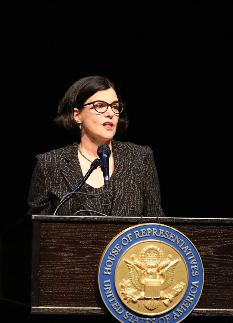 Dianne Feinstein's Husband & Daughter: The Trailblazing Senator Has ...