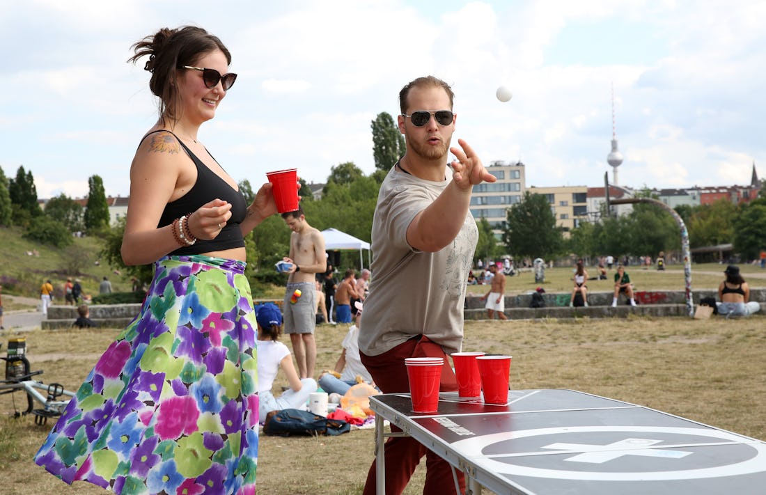 Stanleys, Owalas, & Other Cups That Were Cultural Phenomenons