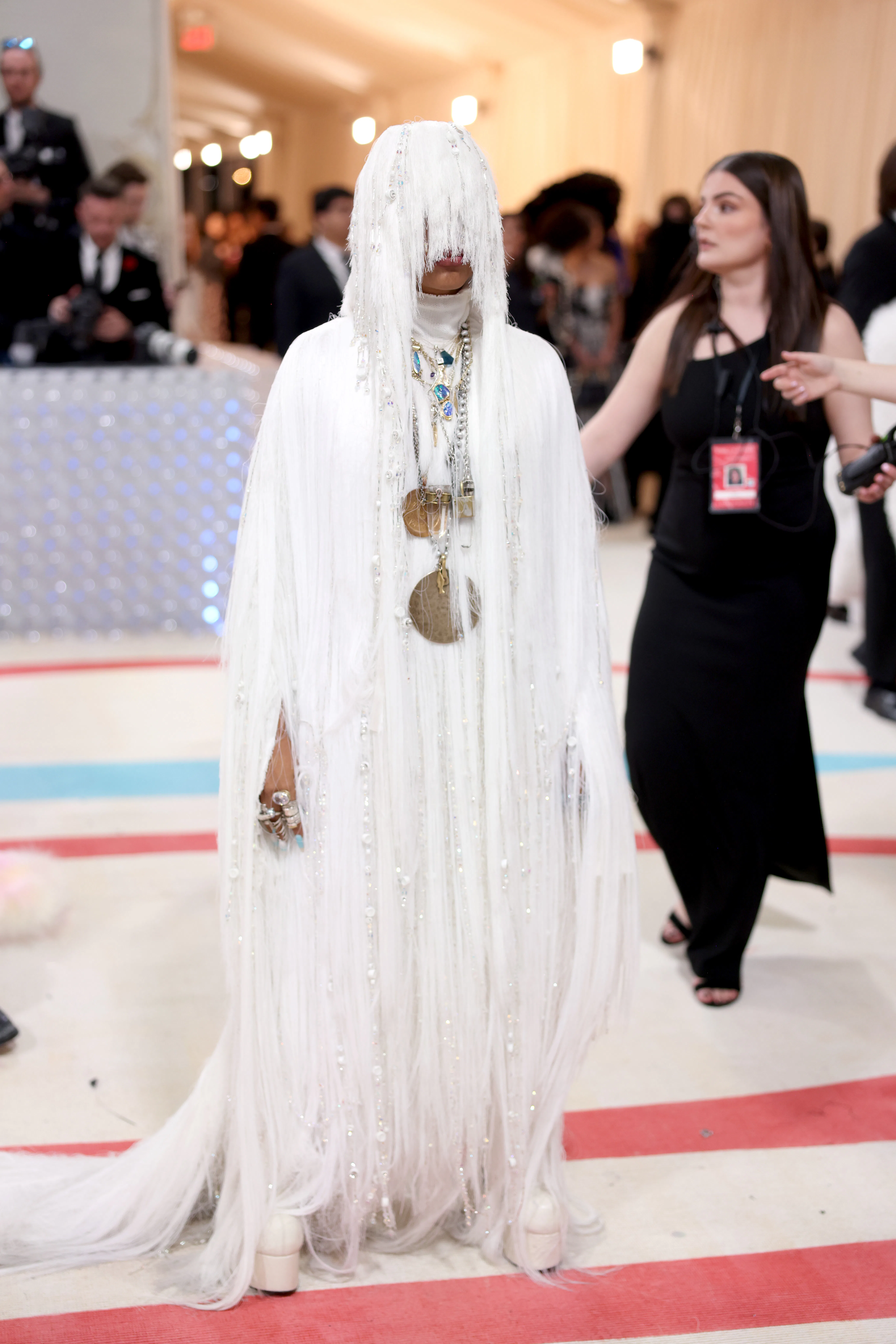 Erykah Badu's Best Red Carpet Moments Prove She's a True "Fashion Icon"