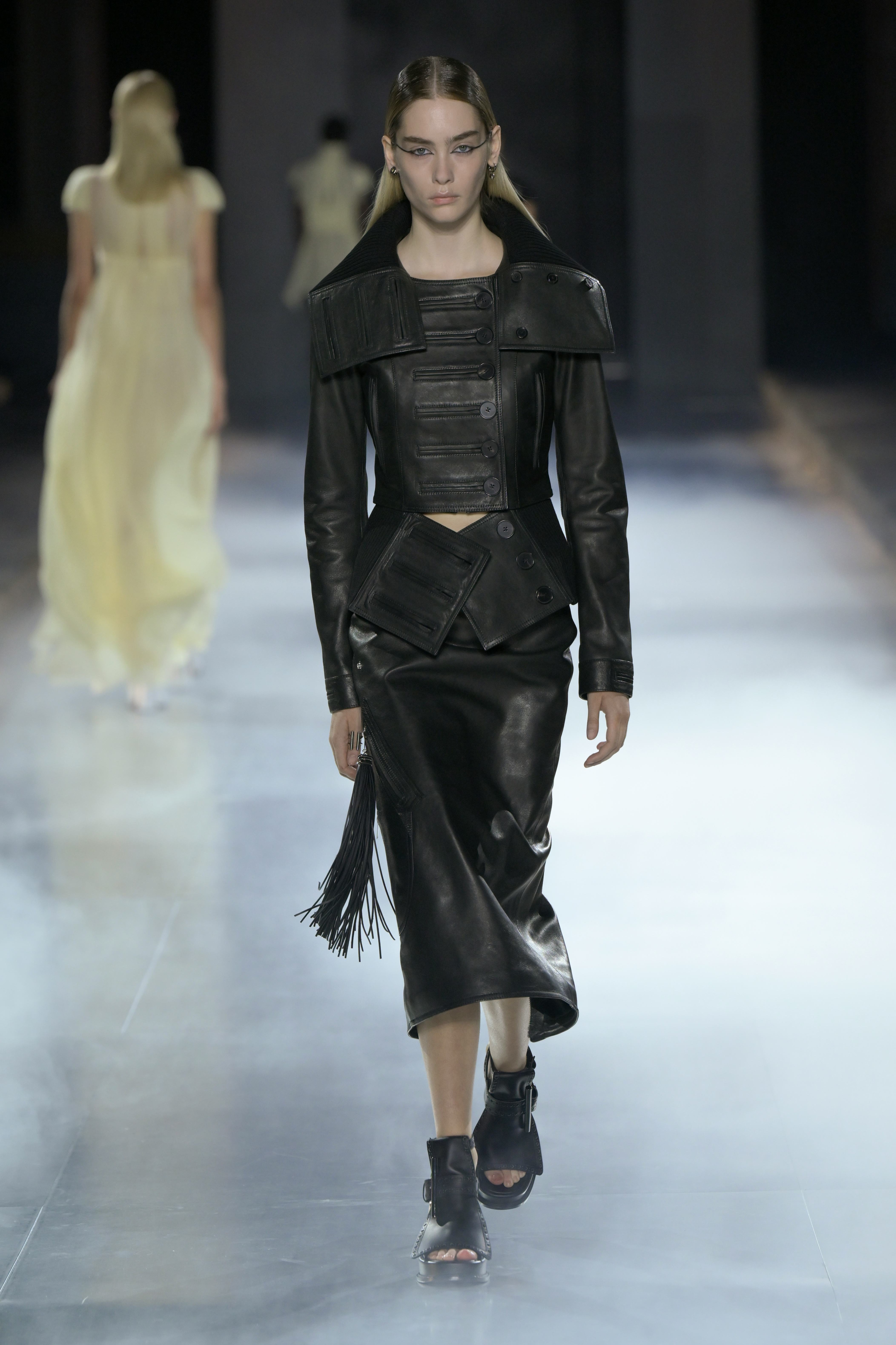 The 14 Best Beauty Trends From the Spring 2025 Runways