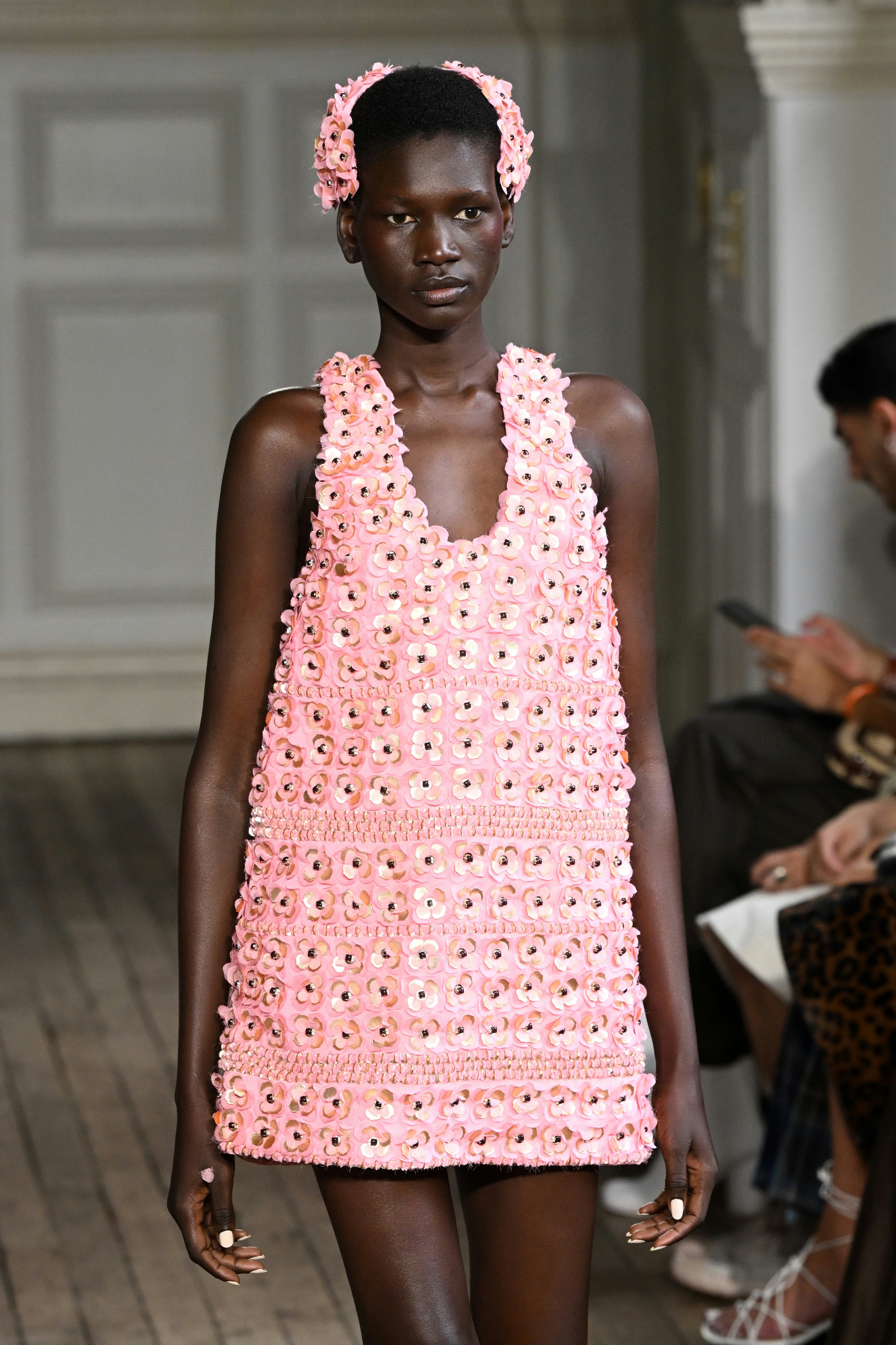 The 14 Best Beauty Trends From the Spring 2025 Runways