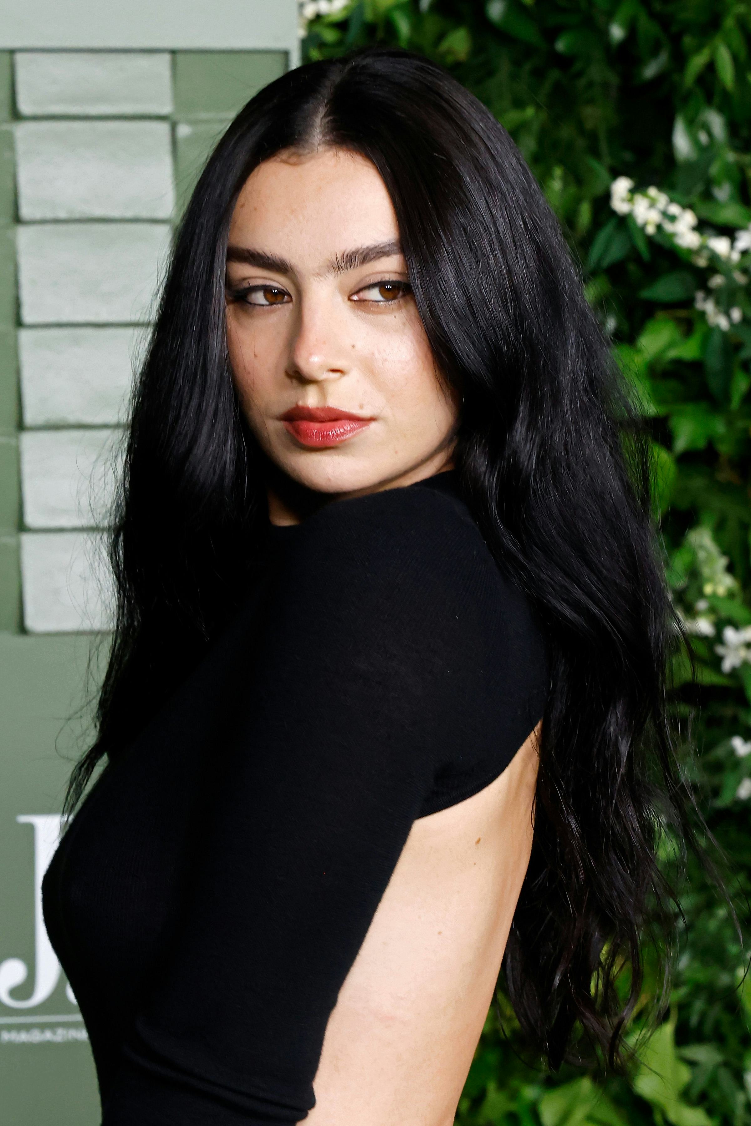 Addison Rae's Mermaid Waves & More Best Celebrity Beauty Looks