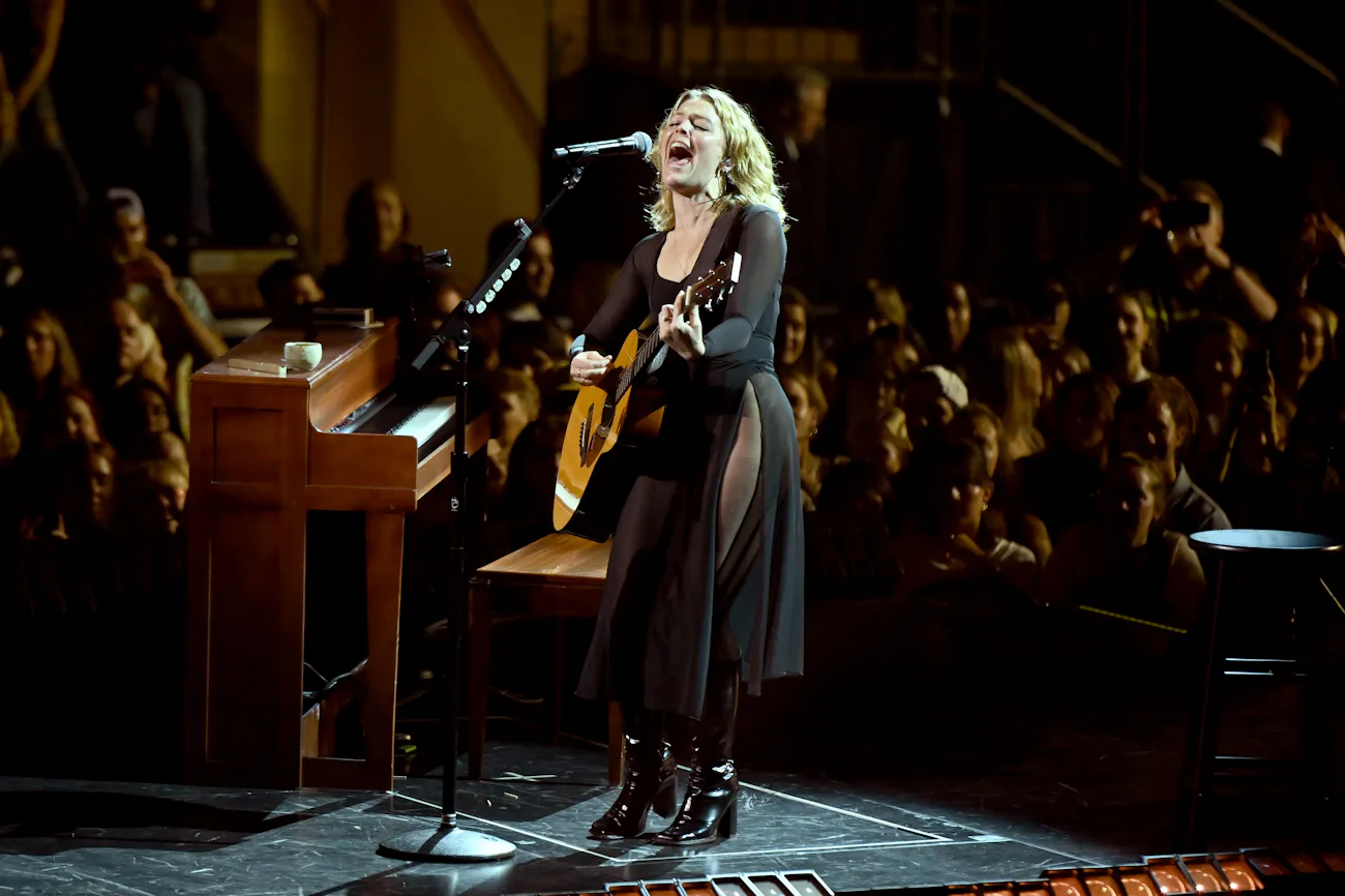 In Praise Of The Non-Costume Music Tour
