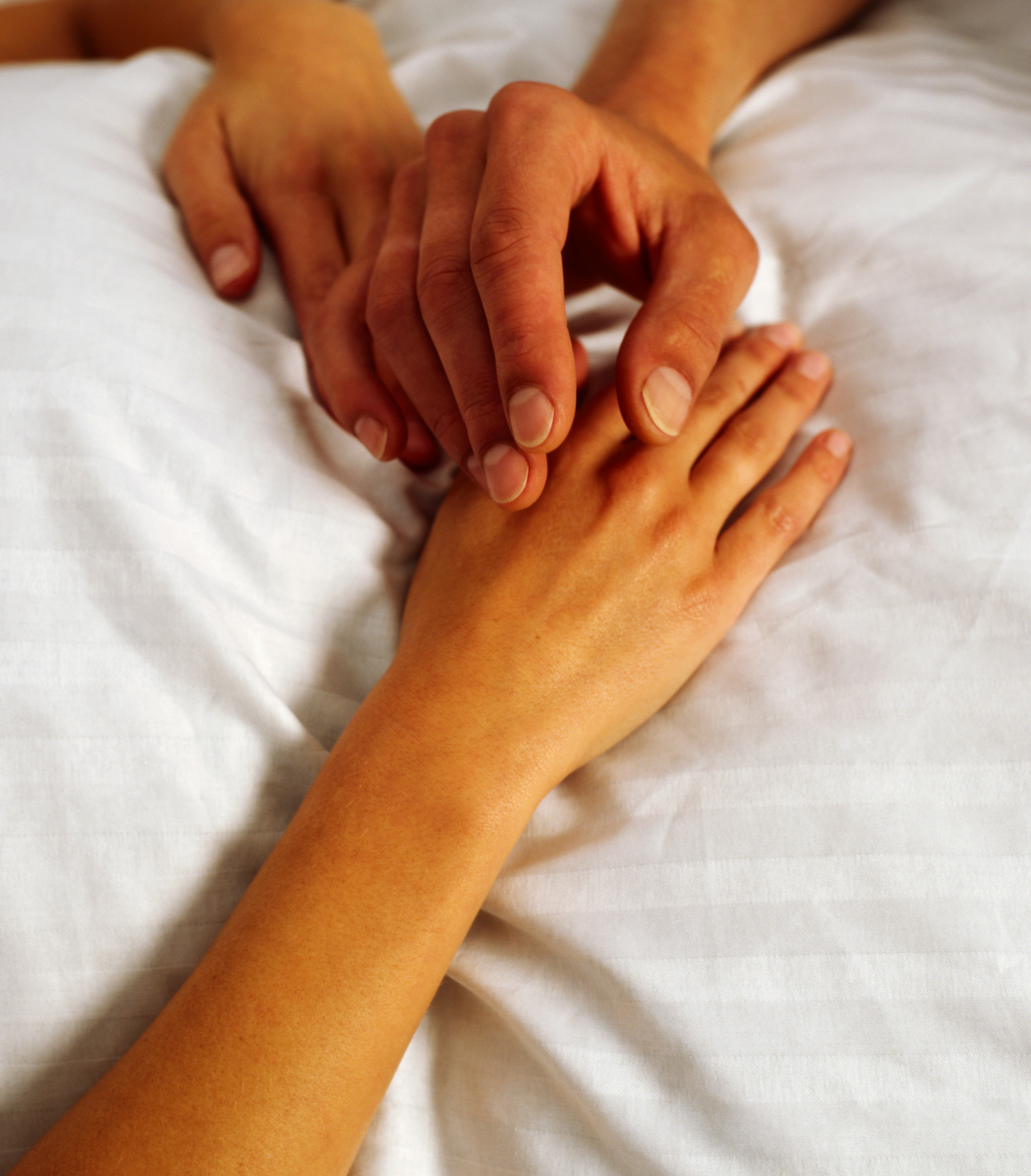 Fingering Is A Lost Art Form & Deserves A Sexy Comeback