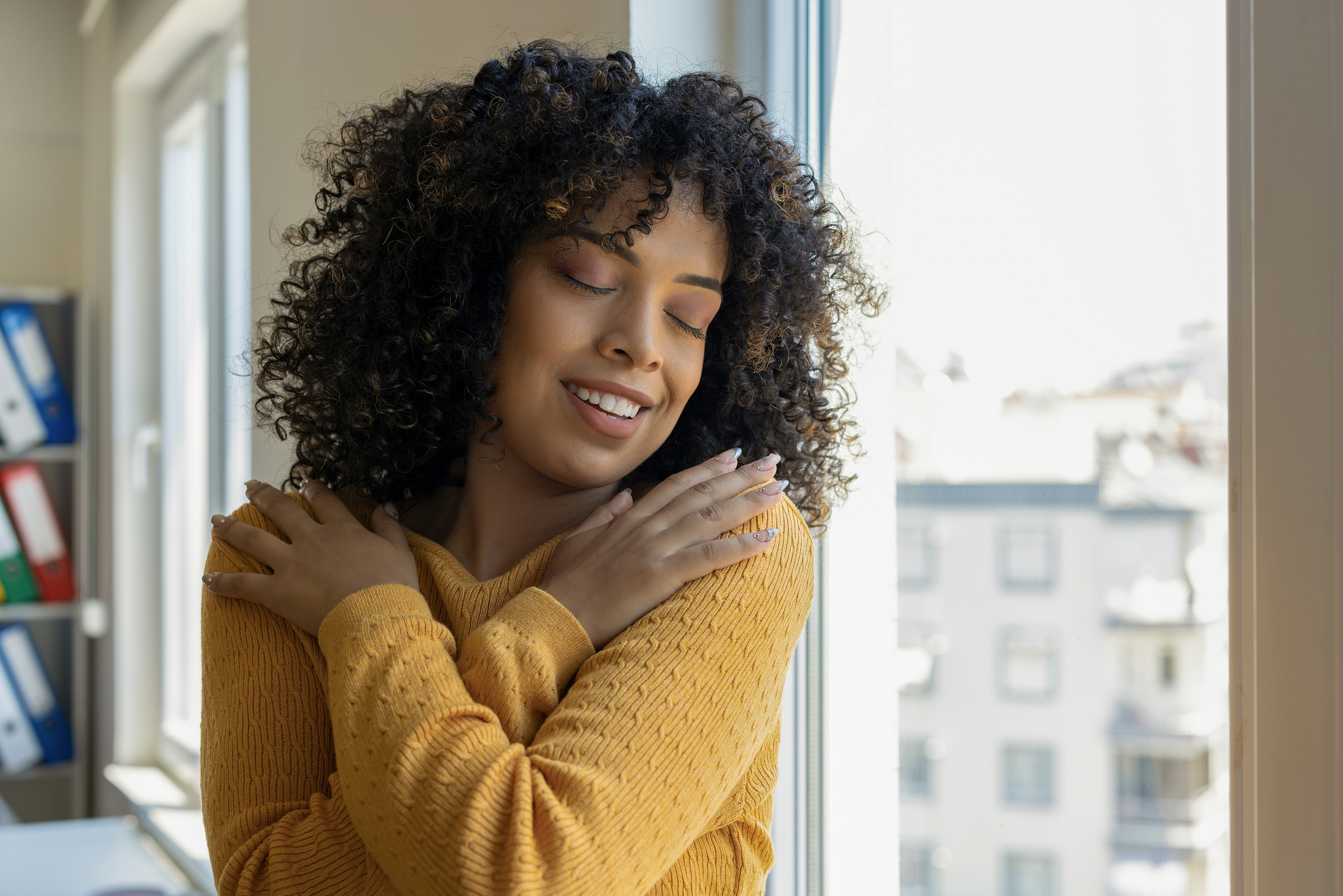 11 Things To Do In the Morning To Look More Awake, According To Science