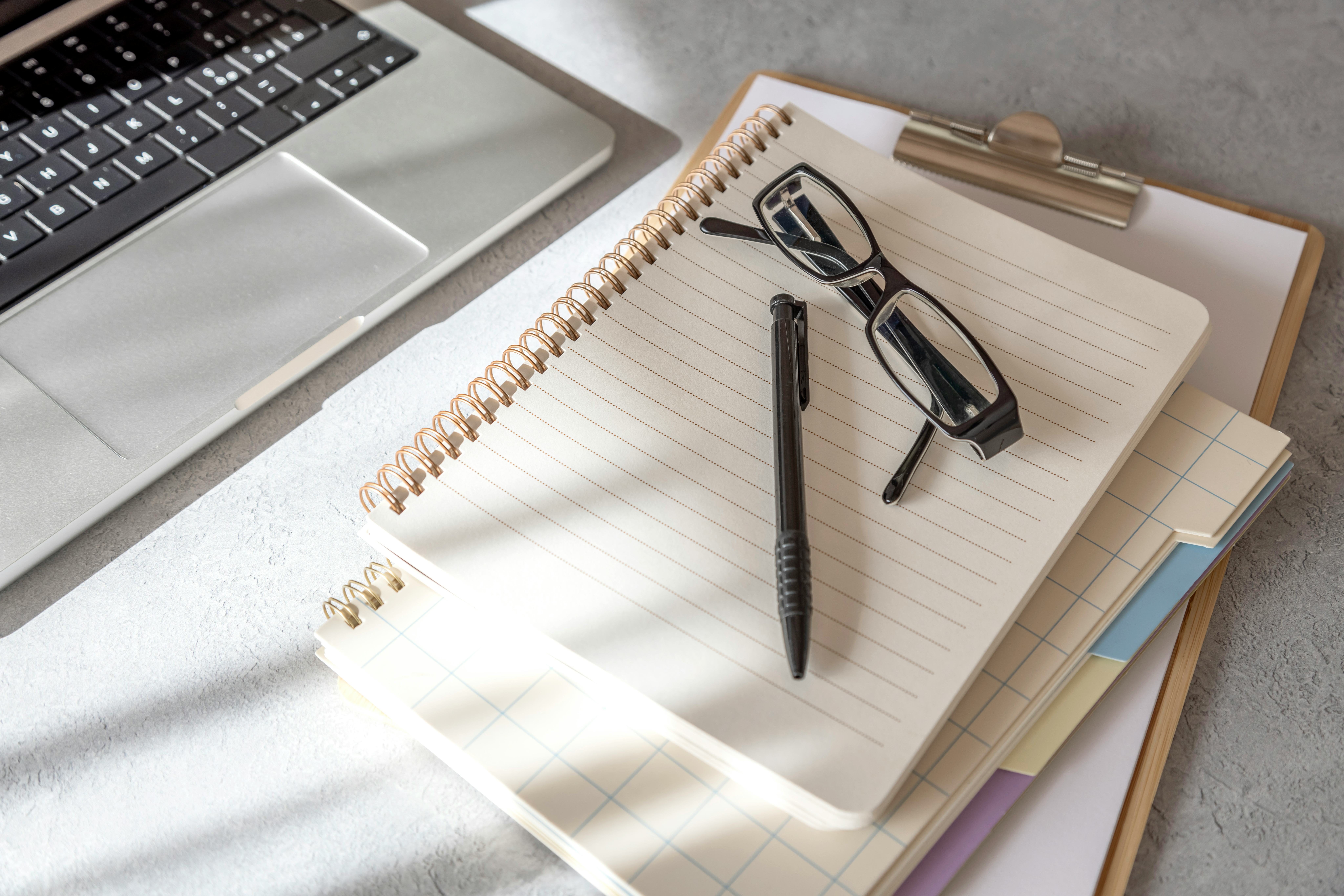 17 Things You Need For Your First Day At A New Job