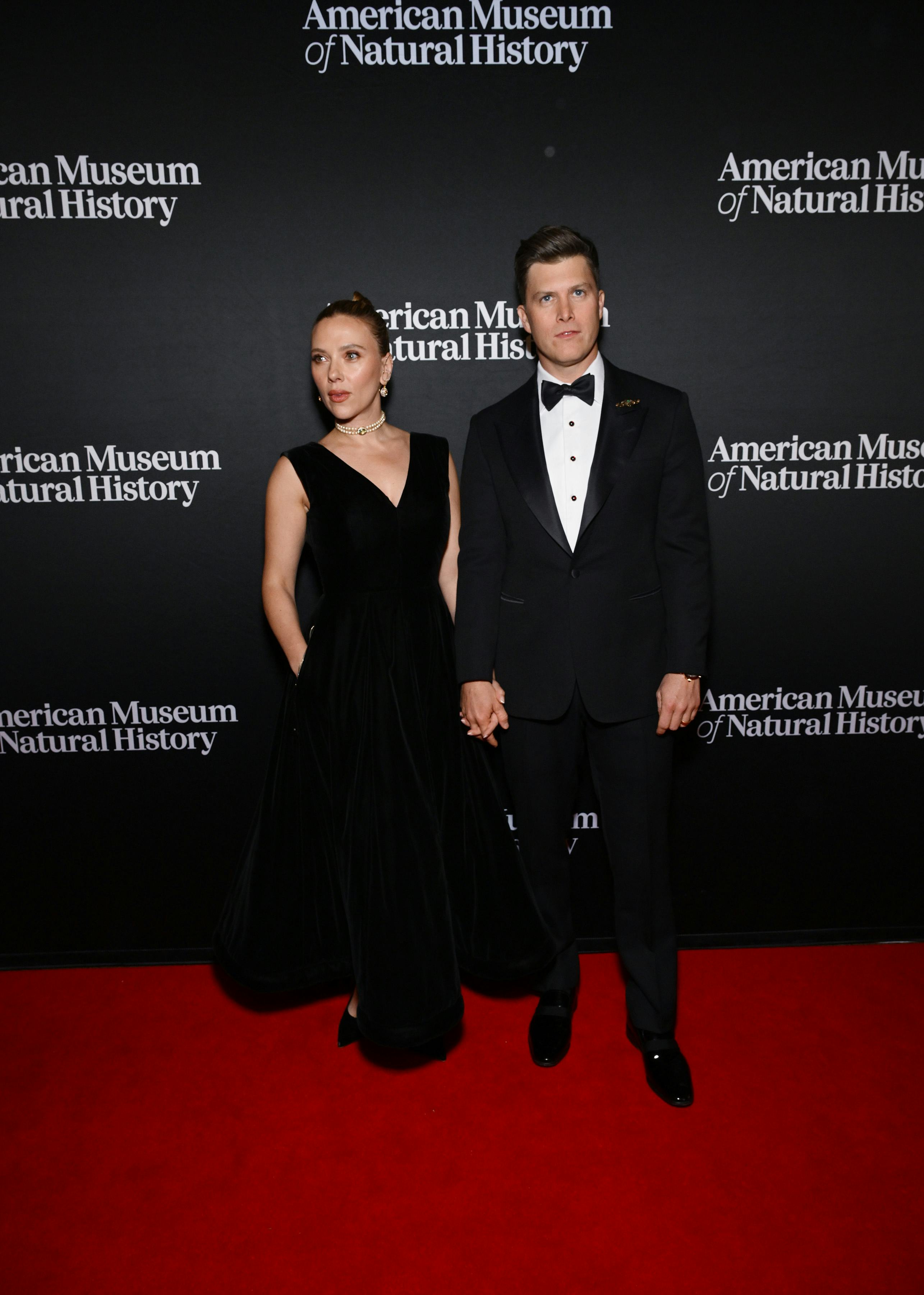 Scarlett Johansson Channels Audrey Hepburn For Rare Red Carpet With ...