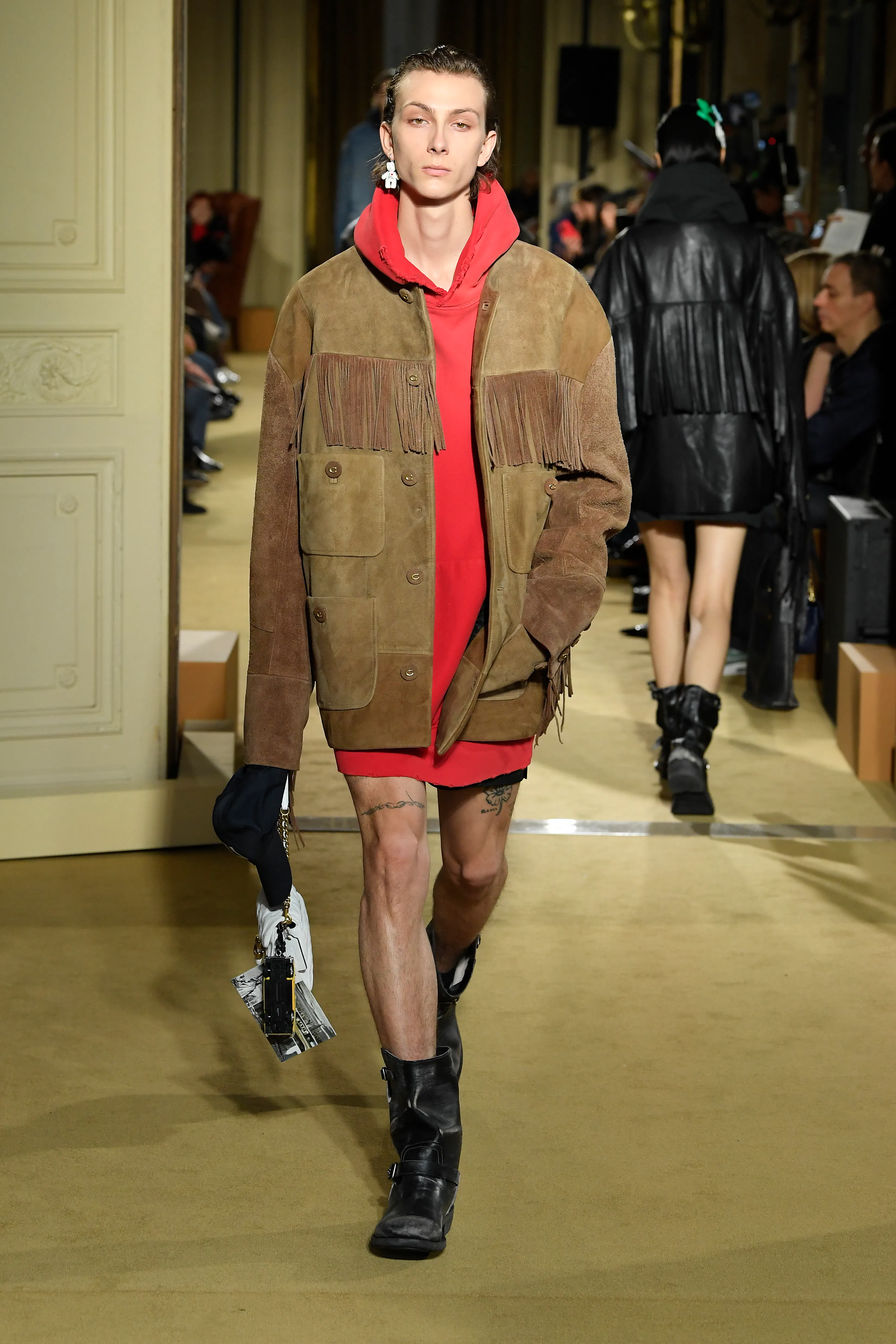 Coach's Fall/Winter 2024 Show Told The Love Stories Of NYC — Both Past ...