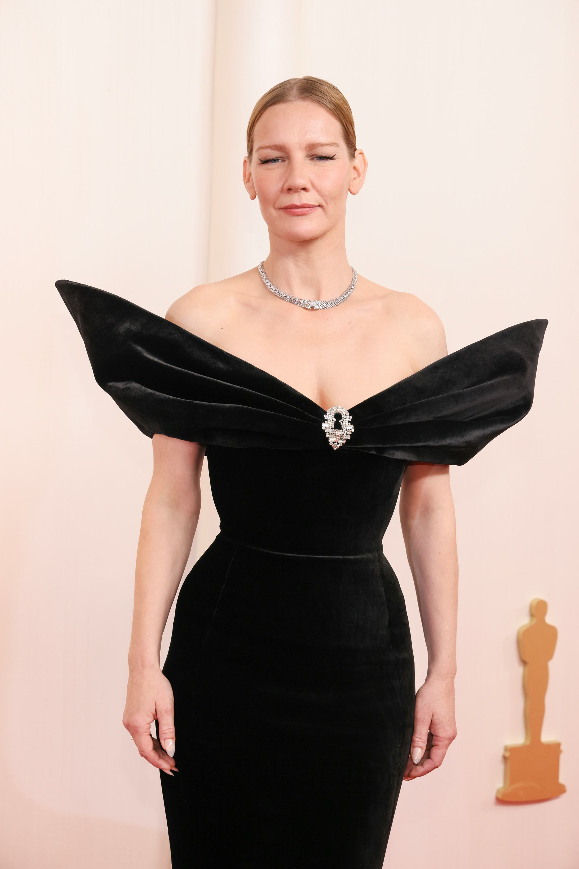 The Brooch Trend Is Dominating The Runways — Here Are The Best Styles ...