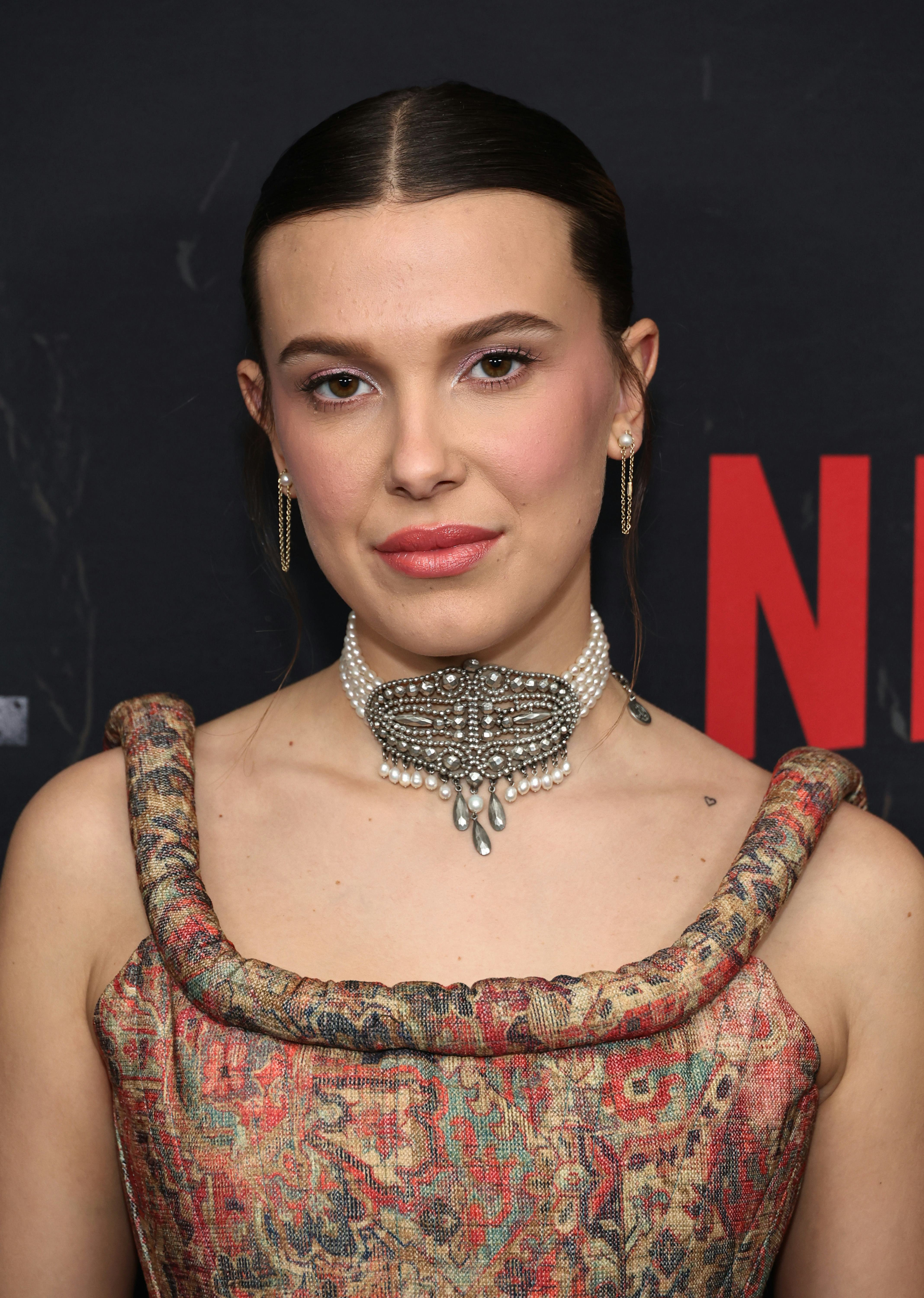 Millie Bobby Brown Rocked A Corset & Jeans On The Red Carpet