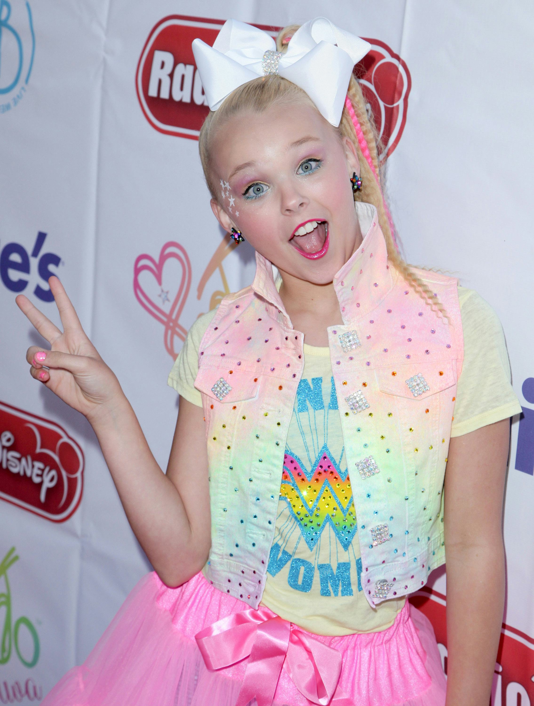 11 Former Child Stars' Quotes About Their Experiences On & Off Set