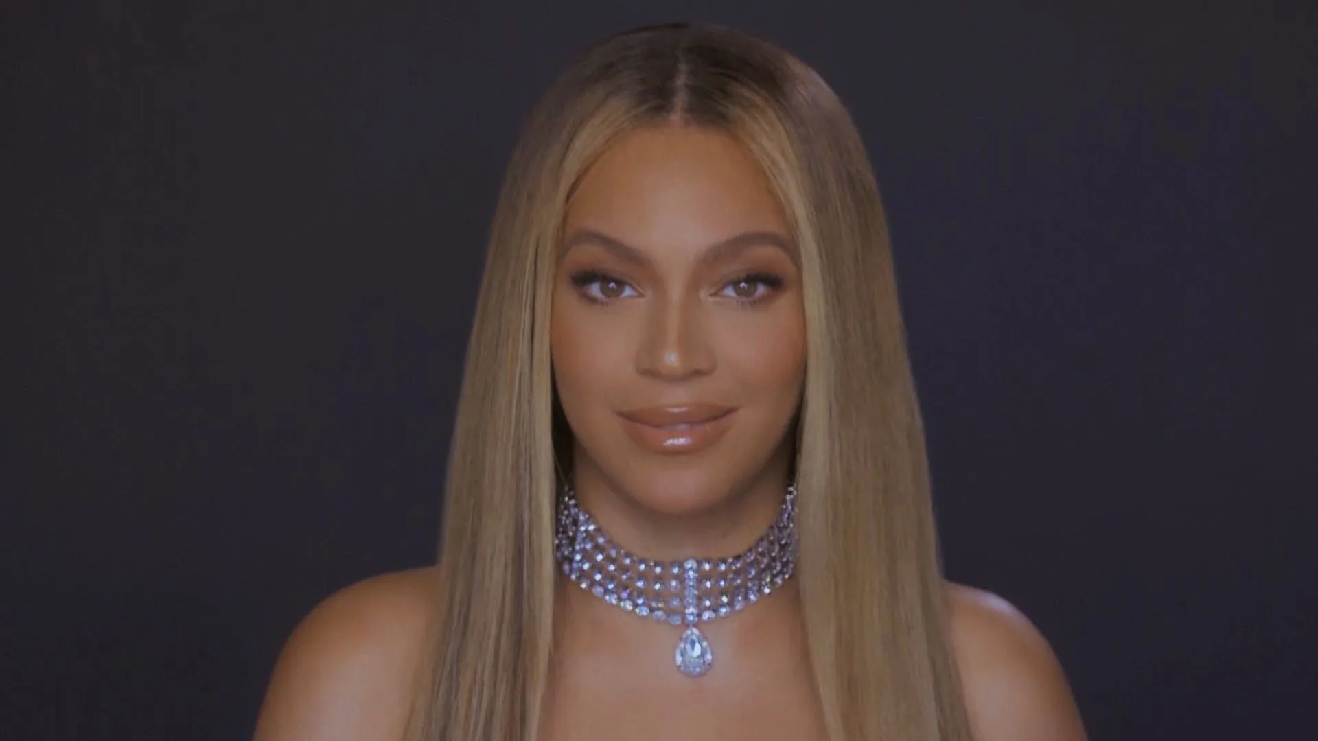 These Celebrity Short Haircuts & Styles Made A Dramatic Difference