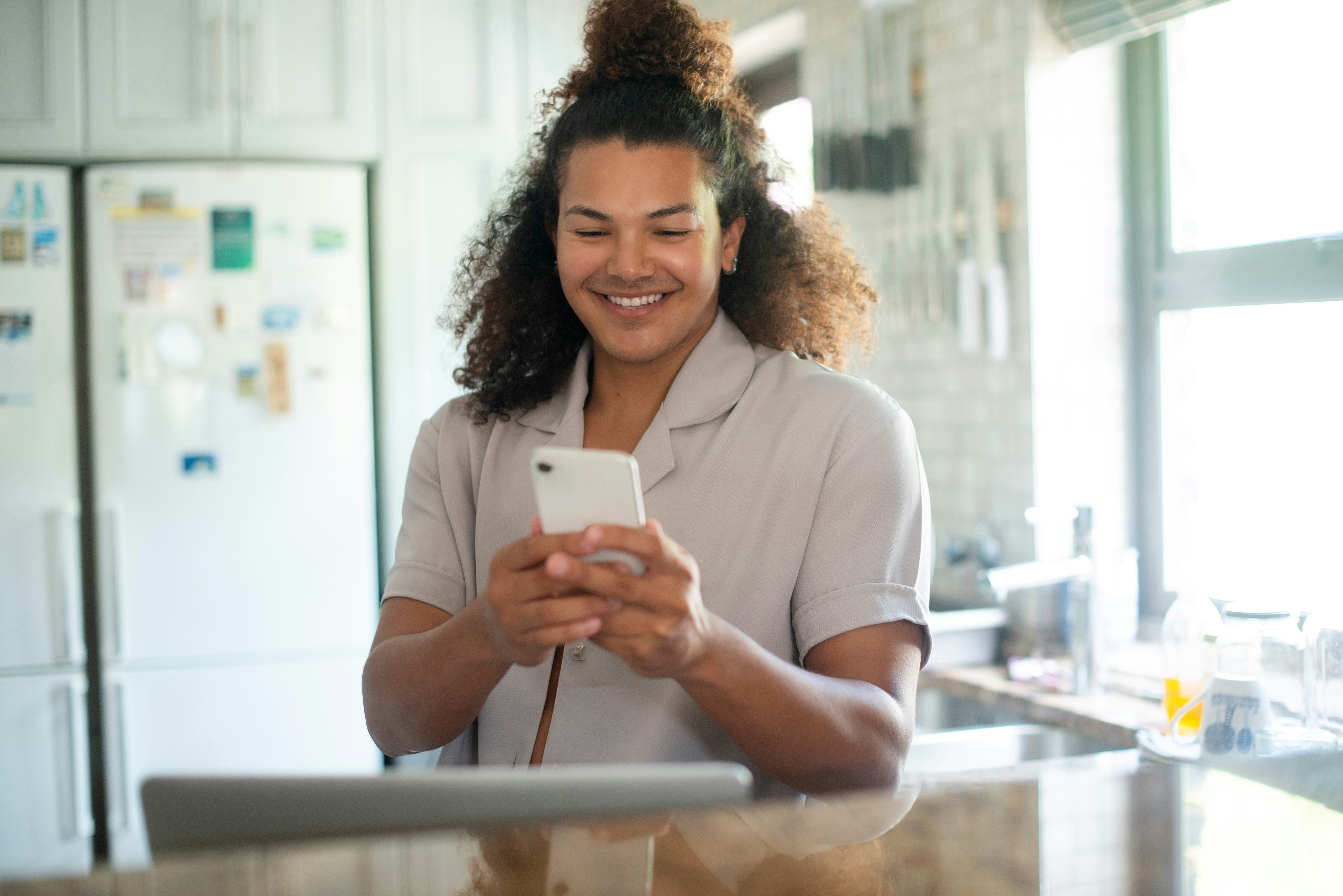 40 Texts To Send After A First Date To Get The Ball Rolling