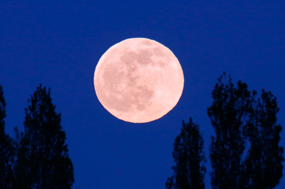 May 23’s Full Moon Most Affects These 2 Zodiac Signs