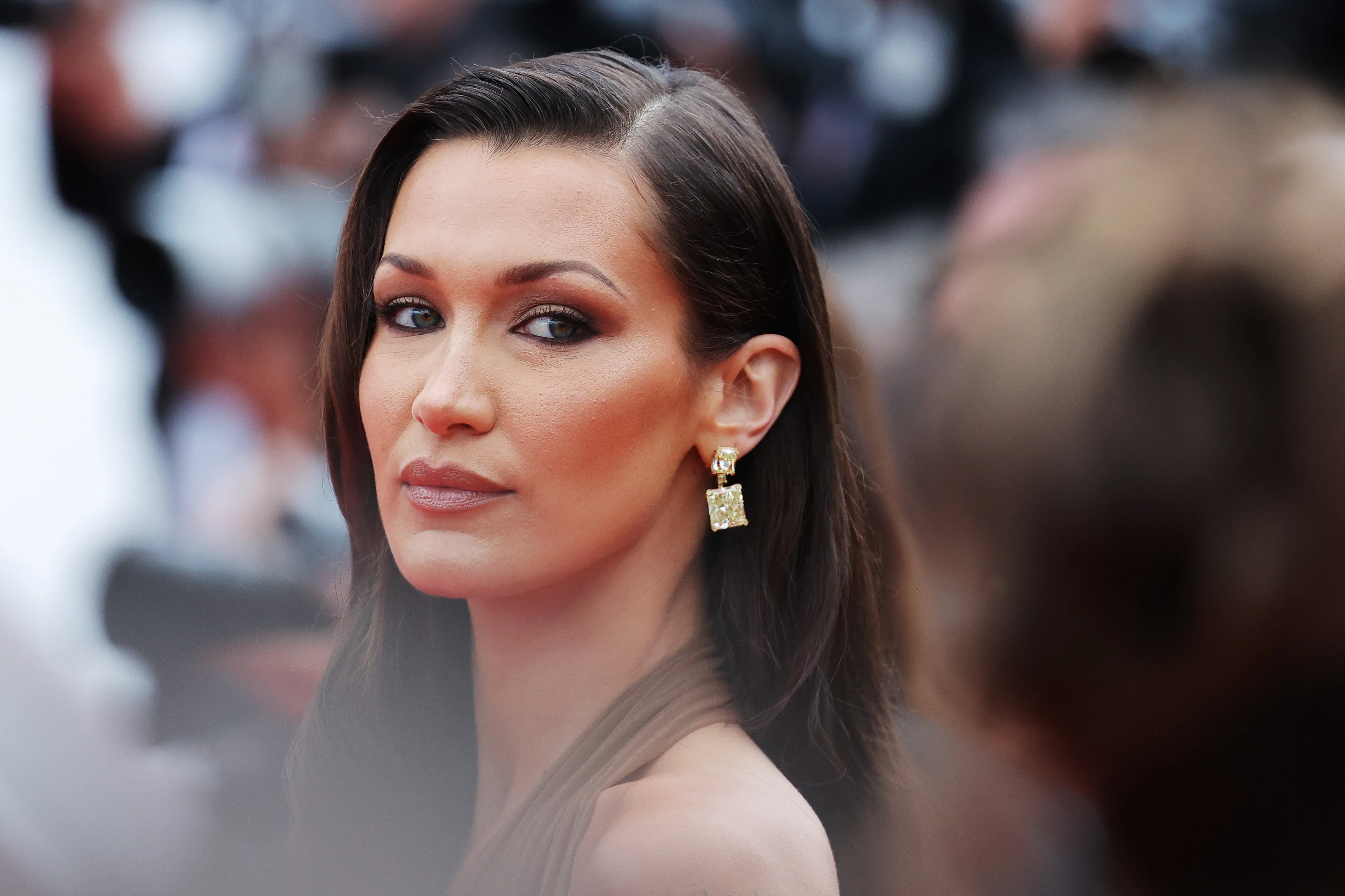 Bella Hadid Wore A Vintage Gold Versace Dress With $29,000 Earrings In ...