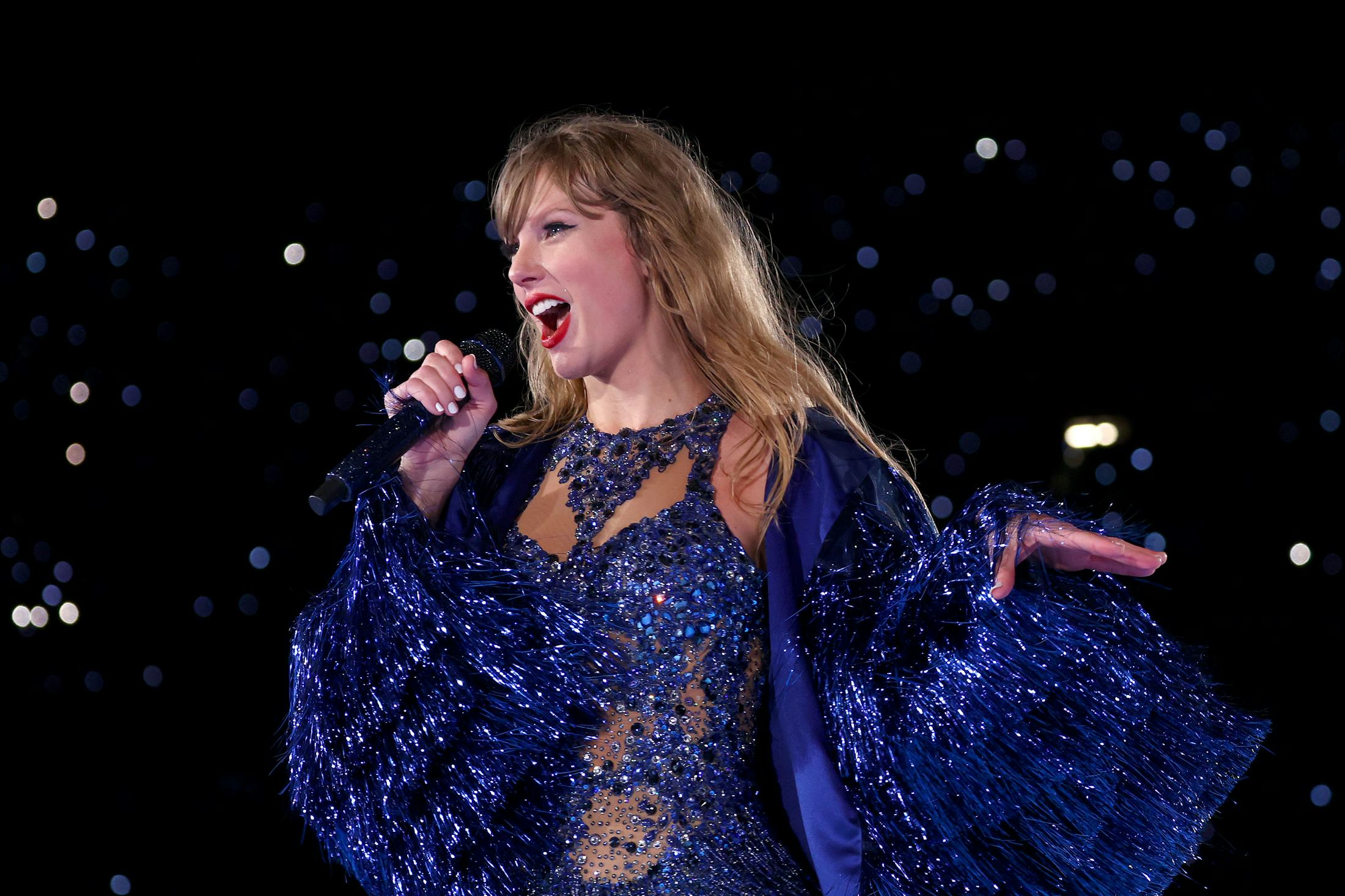 Taylor Swift's Eras Tour: Singer Suffers Wardrobe Malfunction
