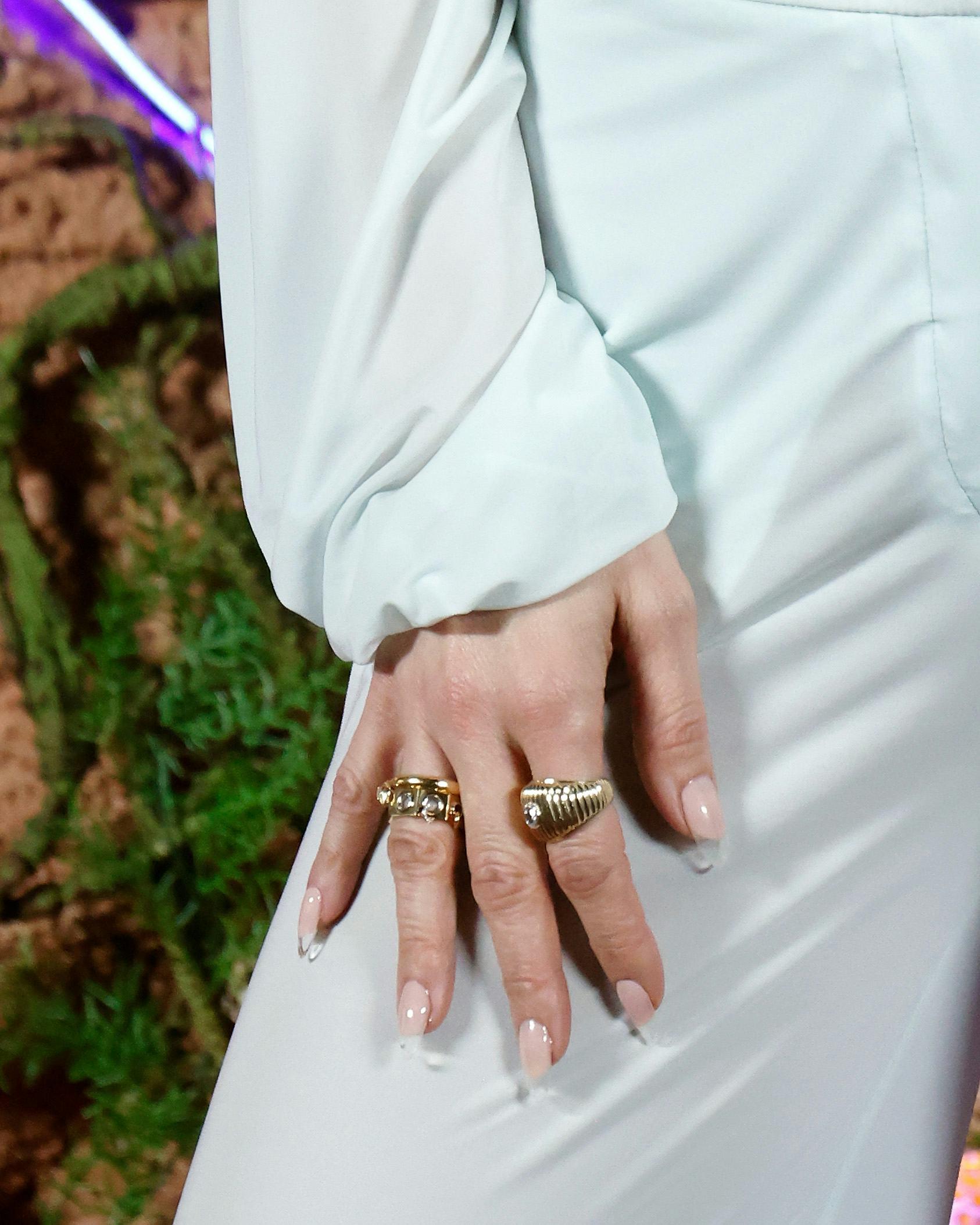 Jennifer Lopez's Clear Nails Are A Fashionable & Futuristic Move